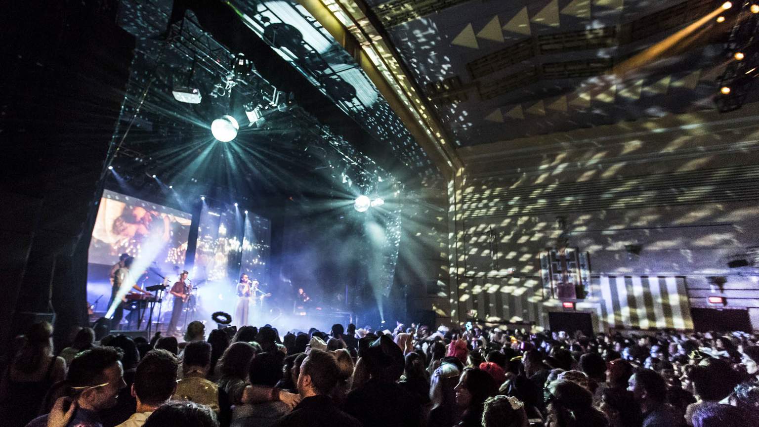 Enmore Theatre, Newtown Review