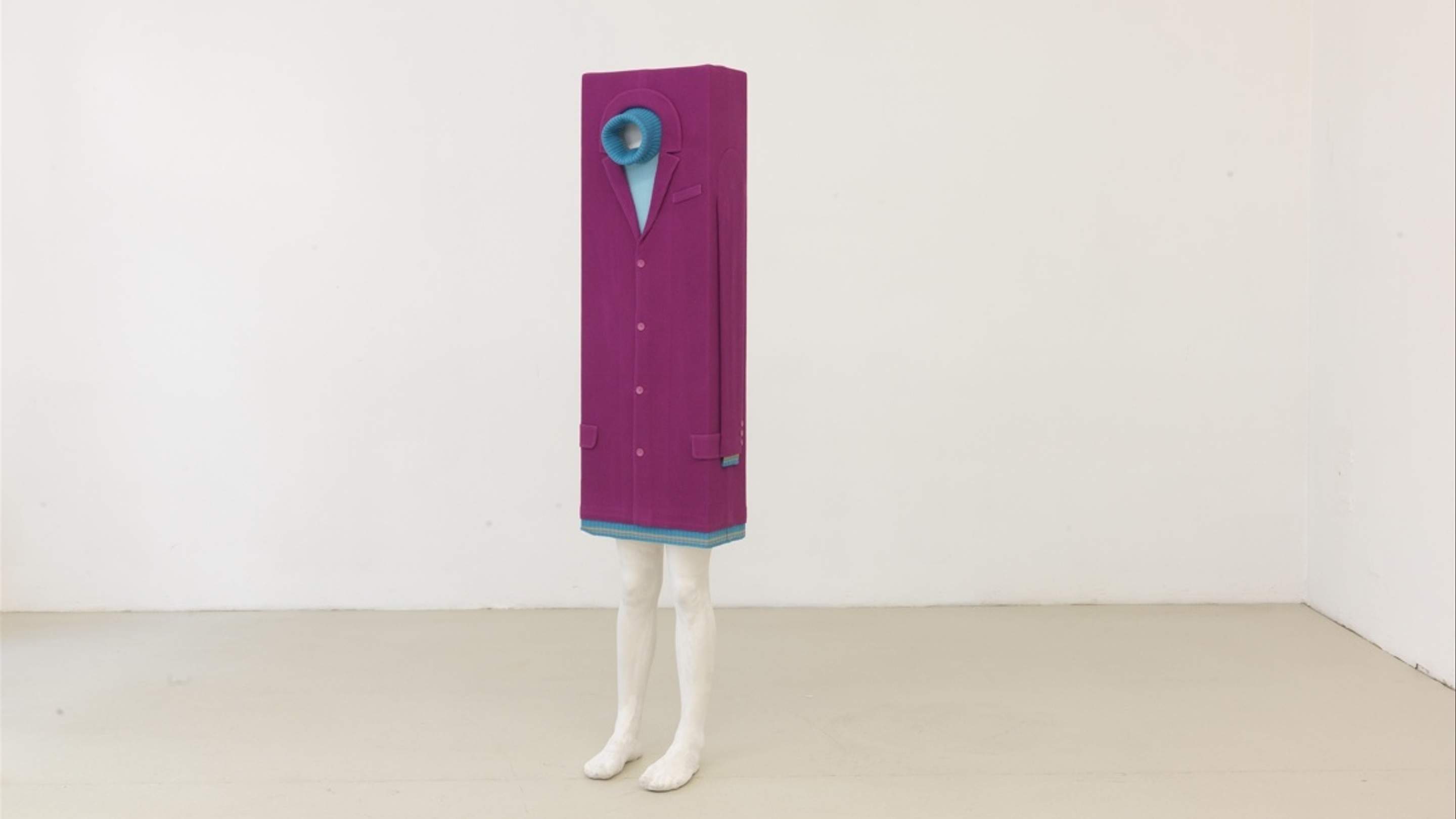 Erwin Wurm: Crap Head - Concrete Playground