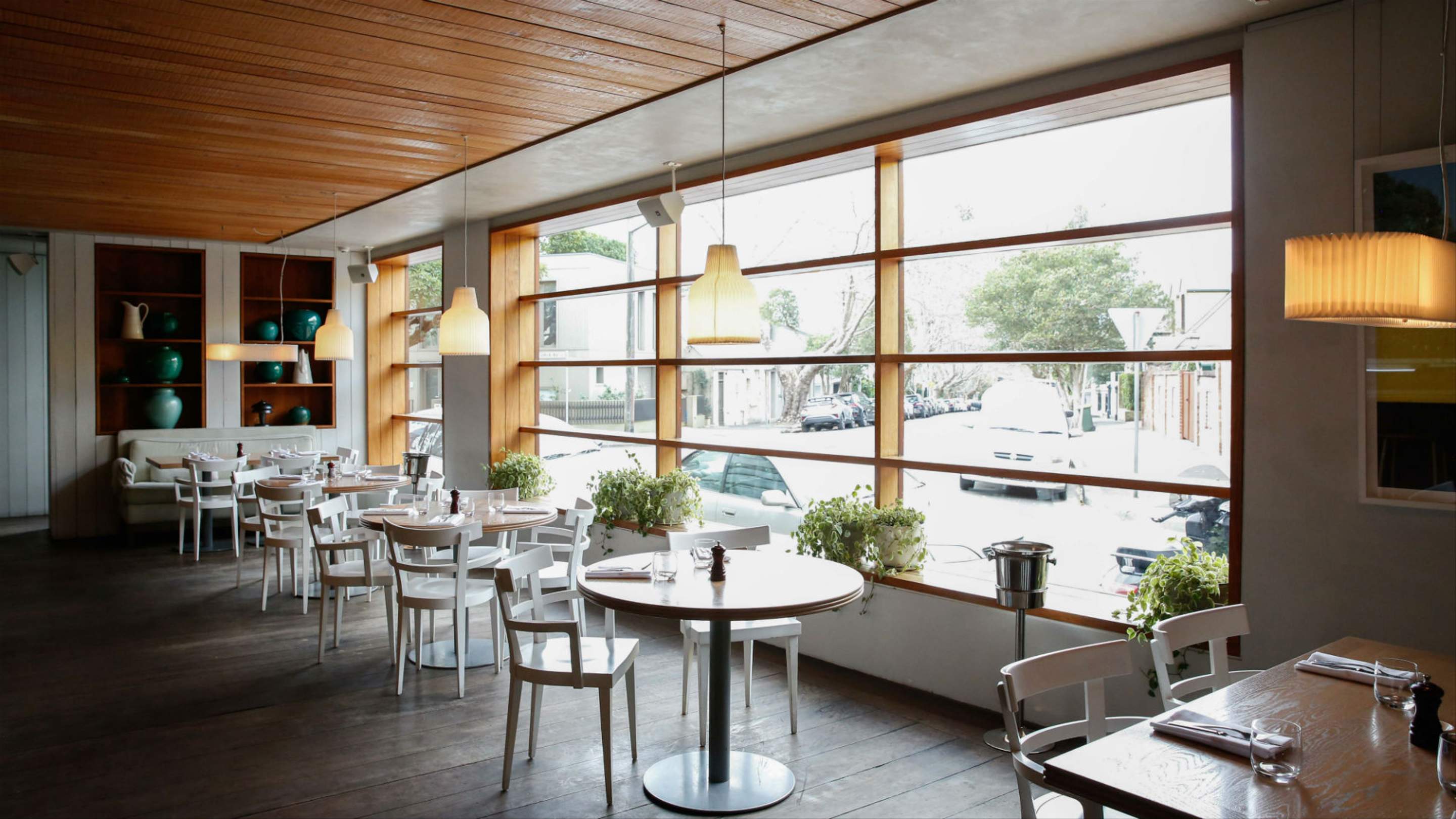 Hotel Centennial, Woollahra Review