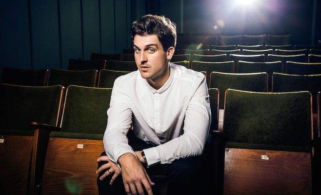 Andy Bull Talks DIY Production, Staying Sane and Second Album Pressure ...