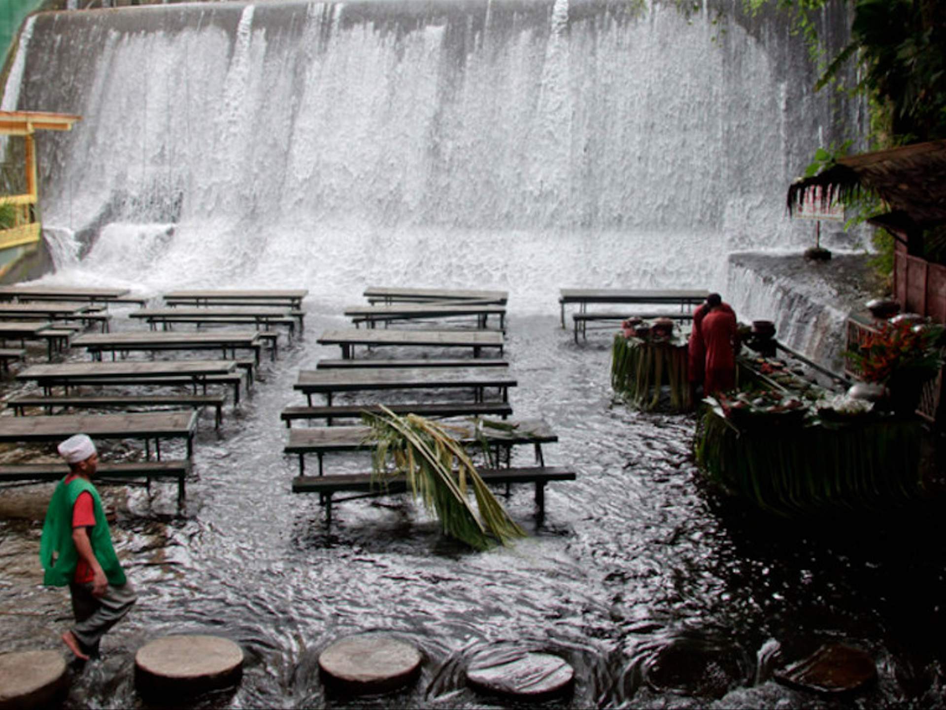 Waterfalls Restaurant In Chennai
