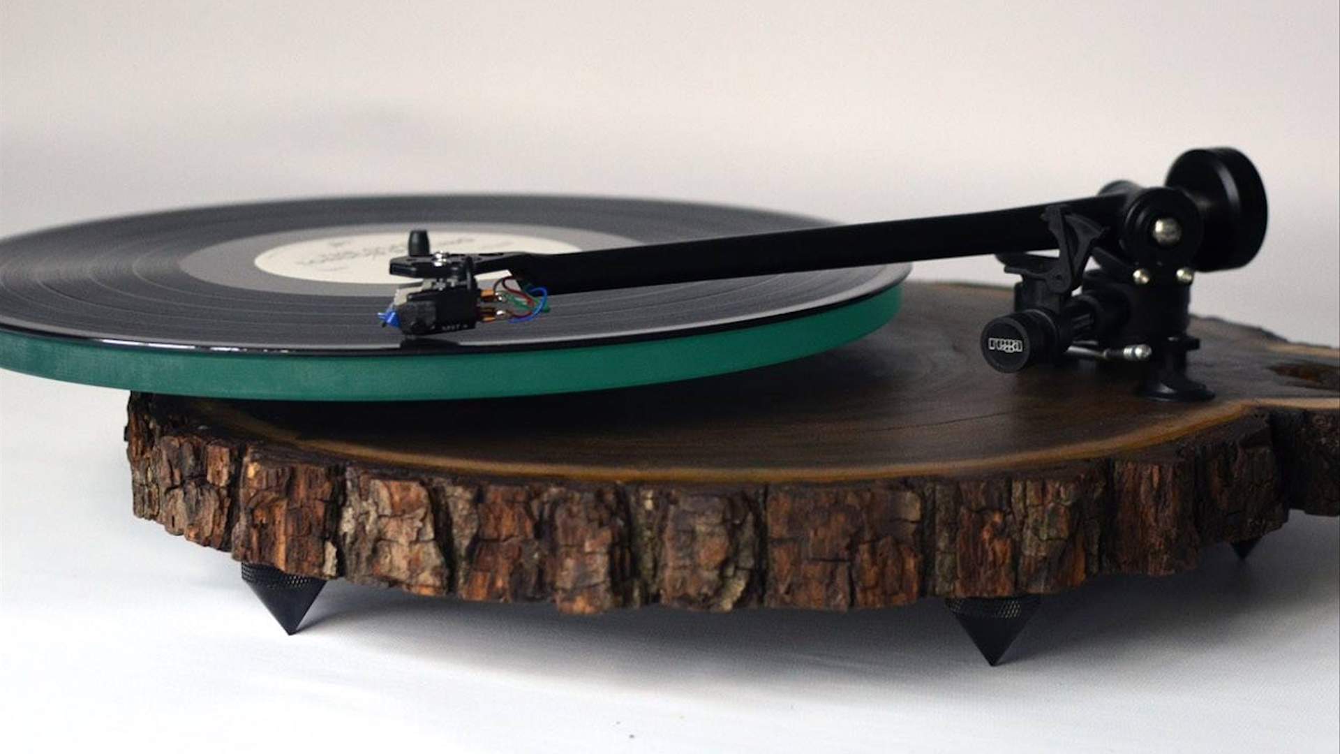 These Custom Walnut Turntables are Kickstarter's Latest Gem - Concrete ...
