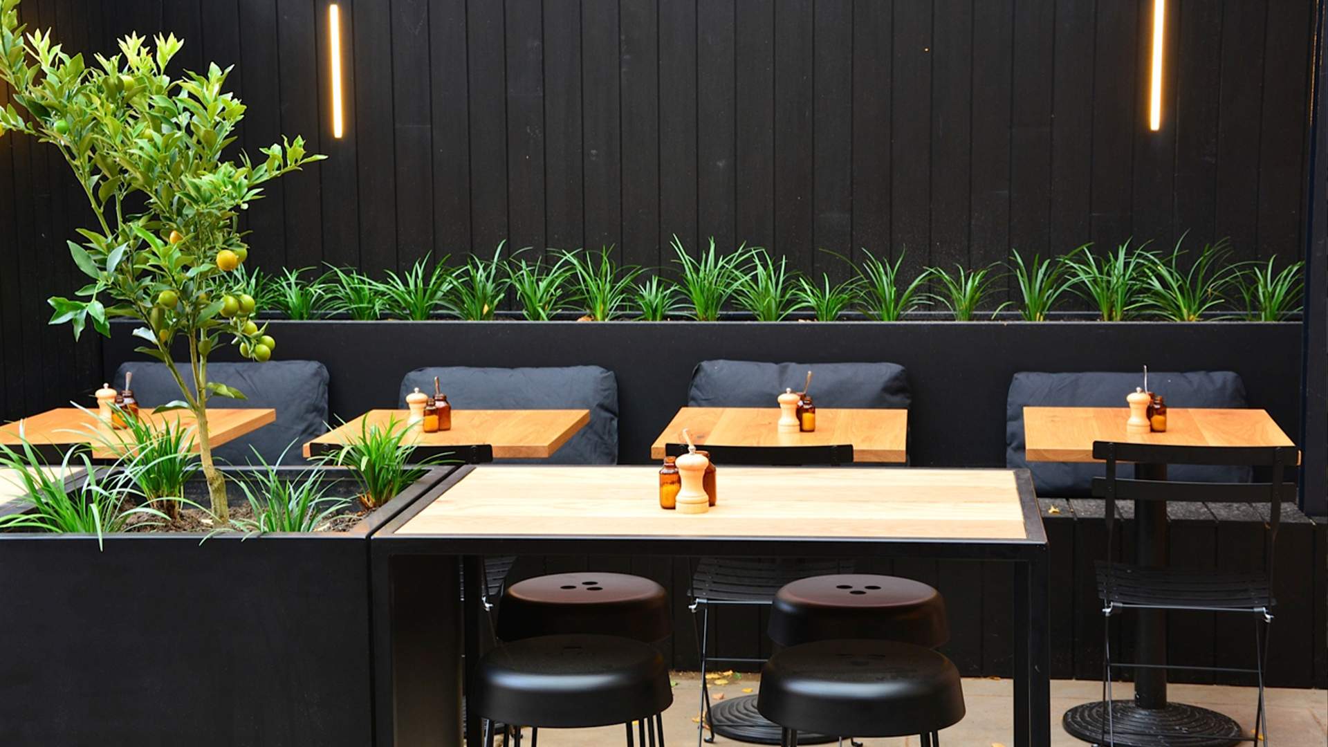Square and Compass, East Melbourne Review