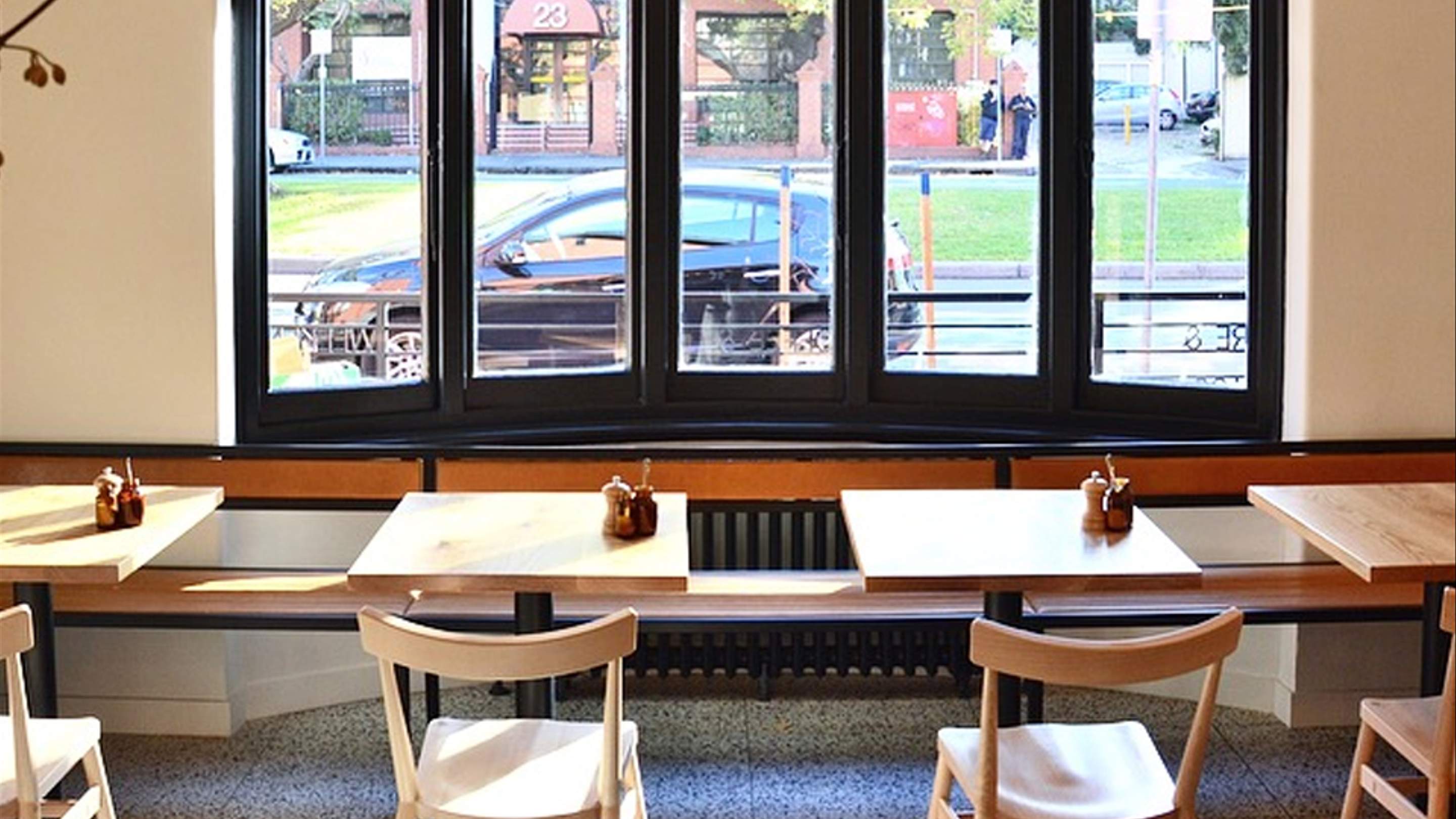 Square and Compass, East Melbourne Review