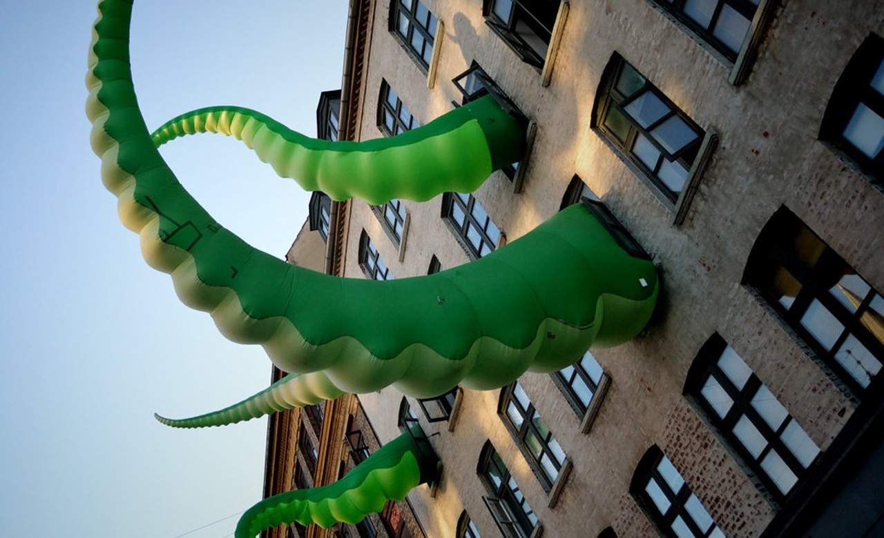 Giant Sand Sculptures and Inflatable Octopuses Are Taking Over the Gold ...