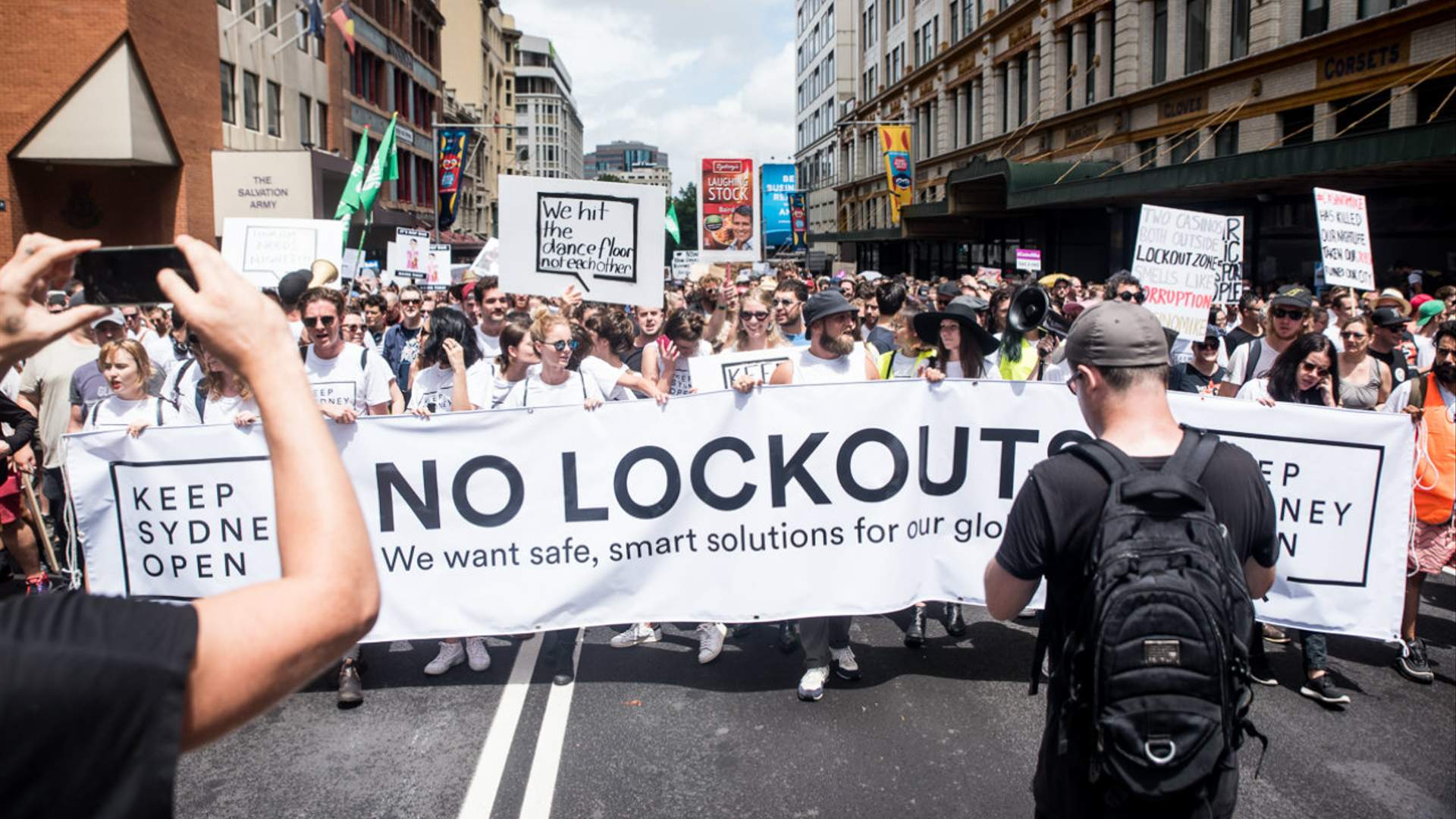 How Sydney's Lockout Laws Have Really, Truly Affected Your Saturday ...