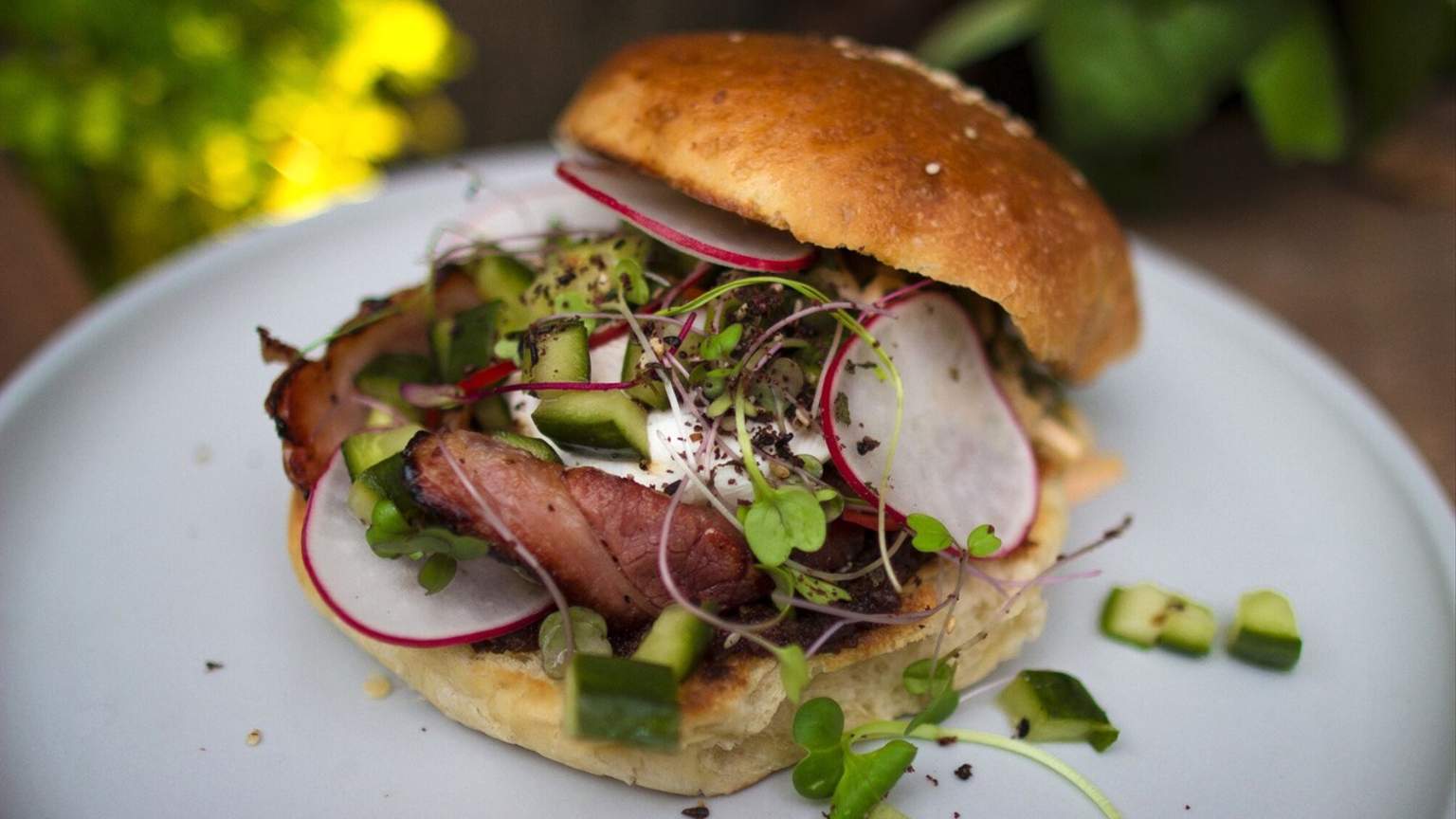 Henry Lee's, Redfern Review