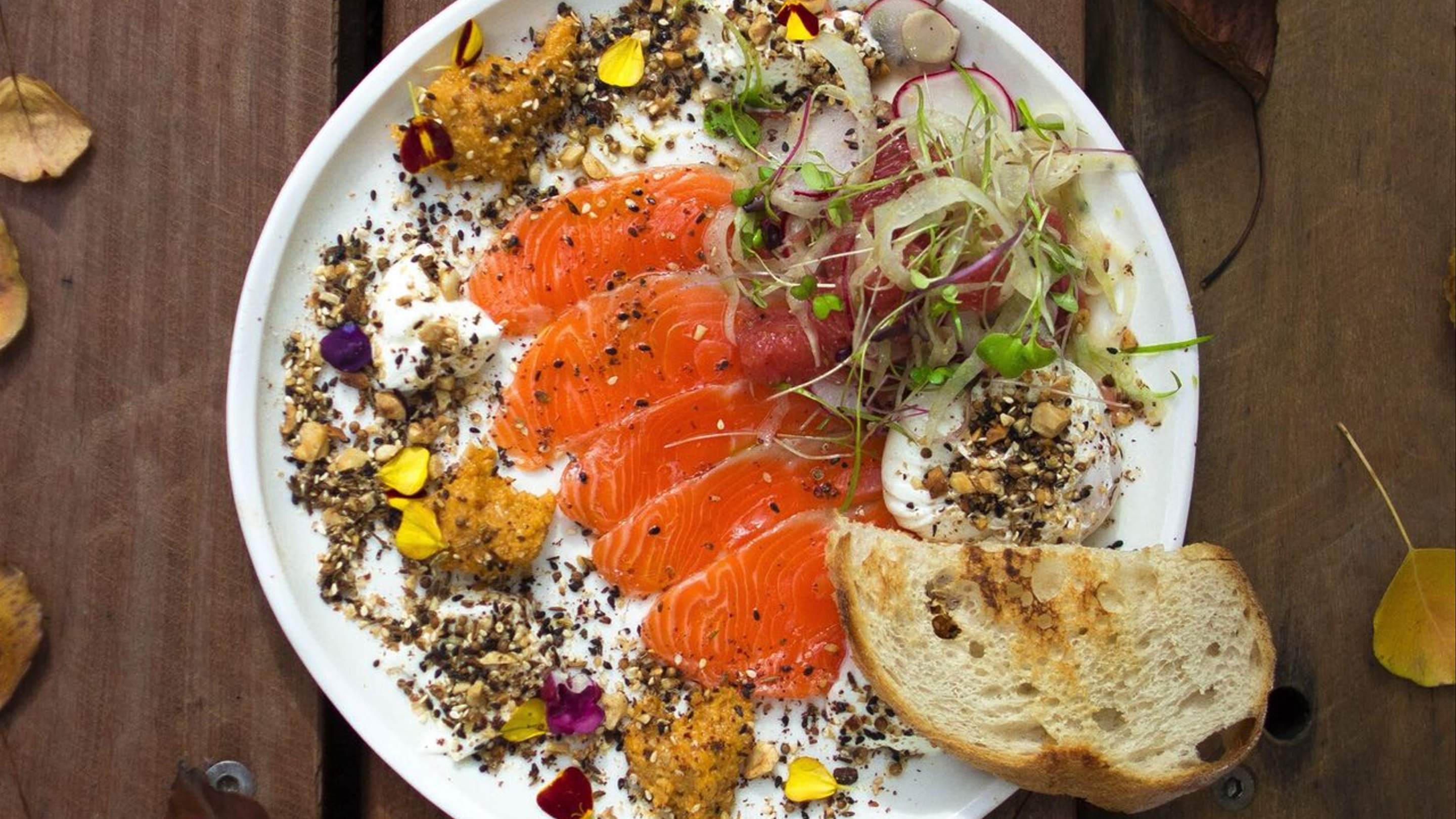 Henry Lee's, Redfern Review