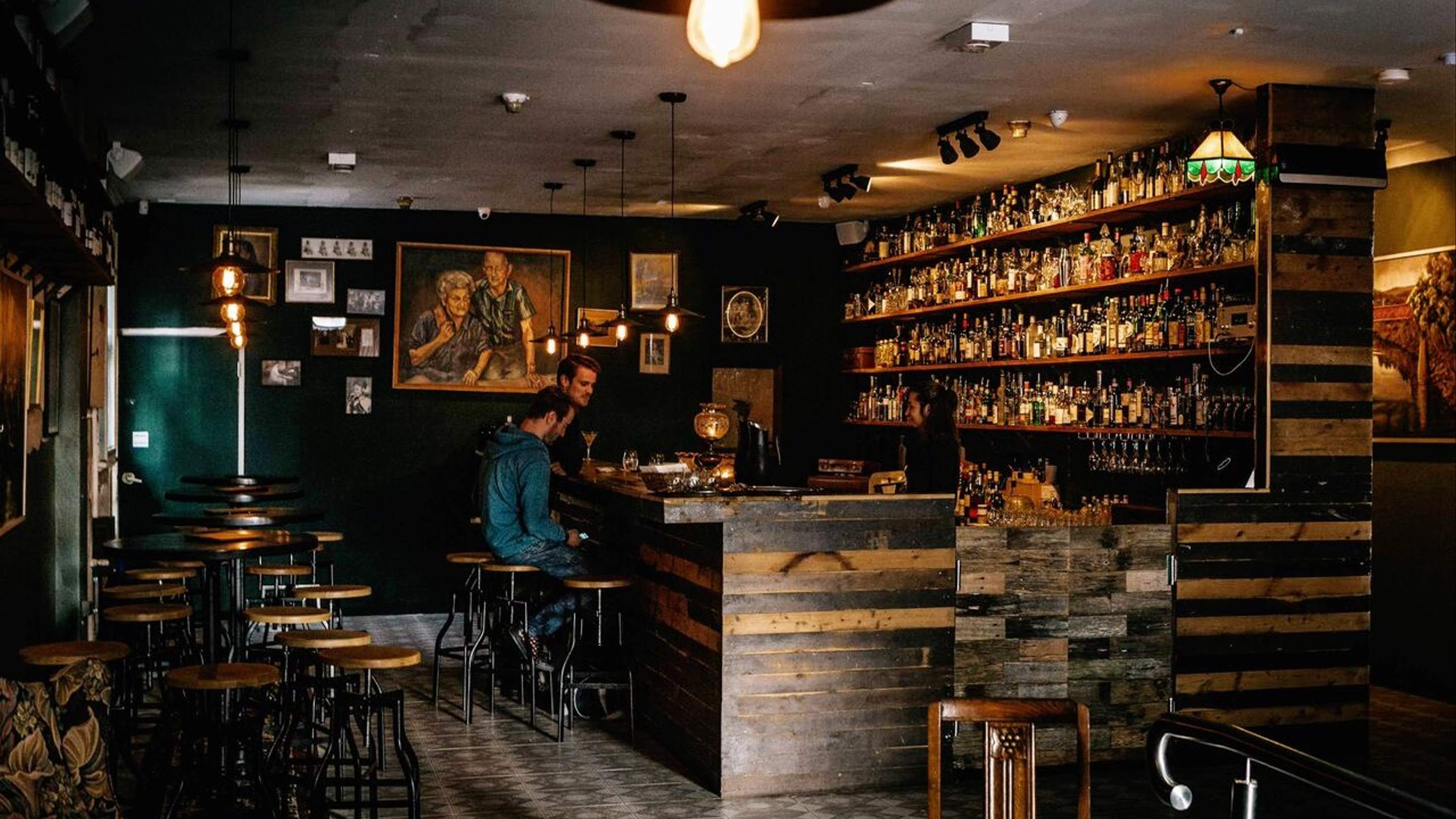 Moya's Juniper Lounge, Redfern Review