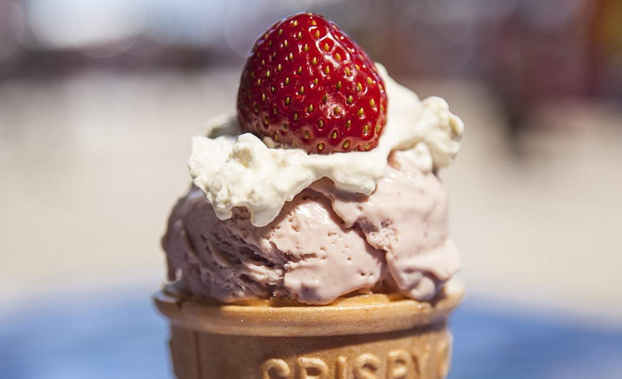 Strawberry Sundae Light Up - Concrete Playground