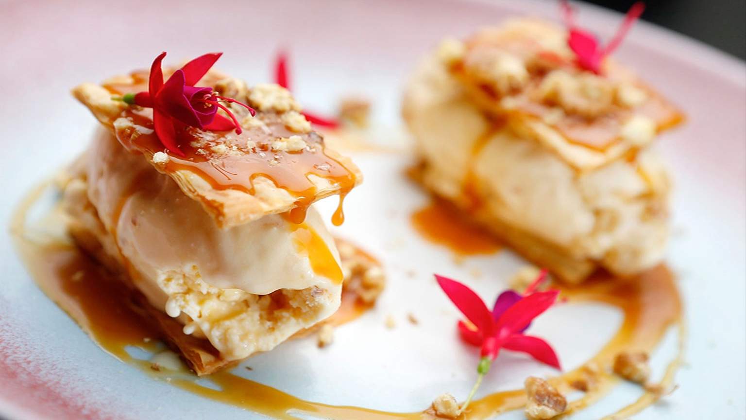 Sezar, Melbourne Review