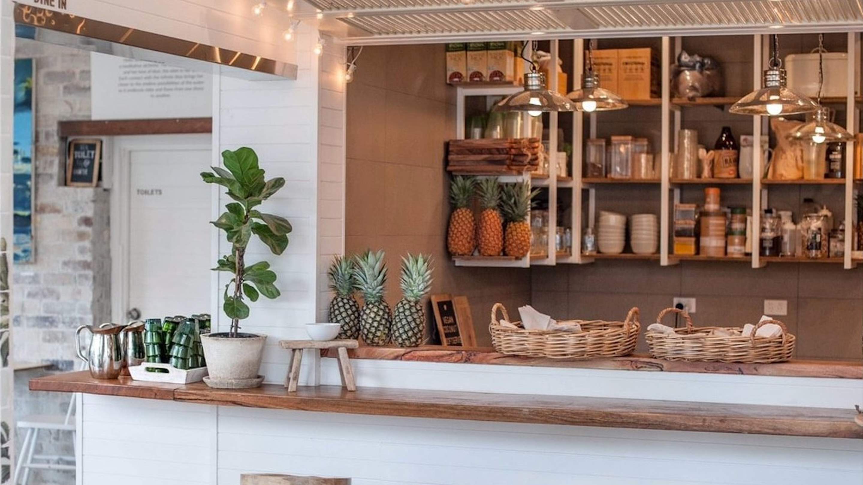 Girdlers, Dee Why Review