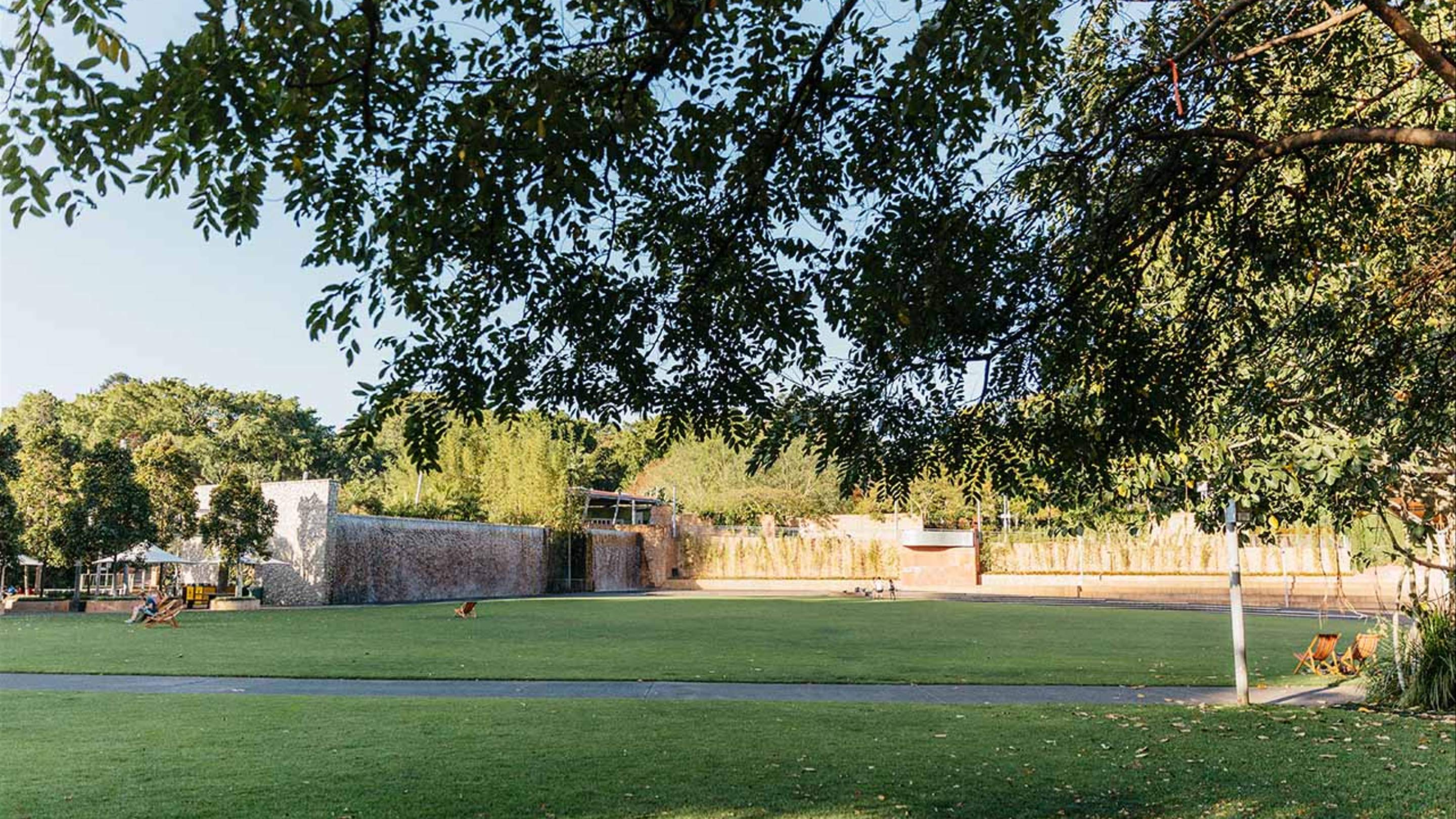 Five Brisbane Parks Fit For a Boozy Picnic (and Where to Pick Up Snacks ...