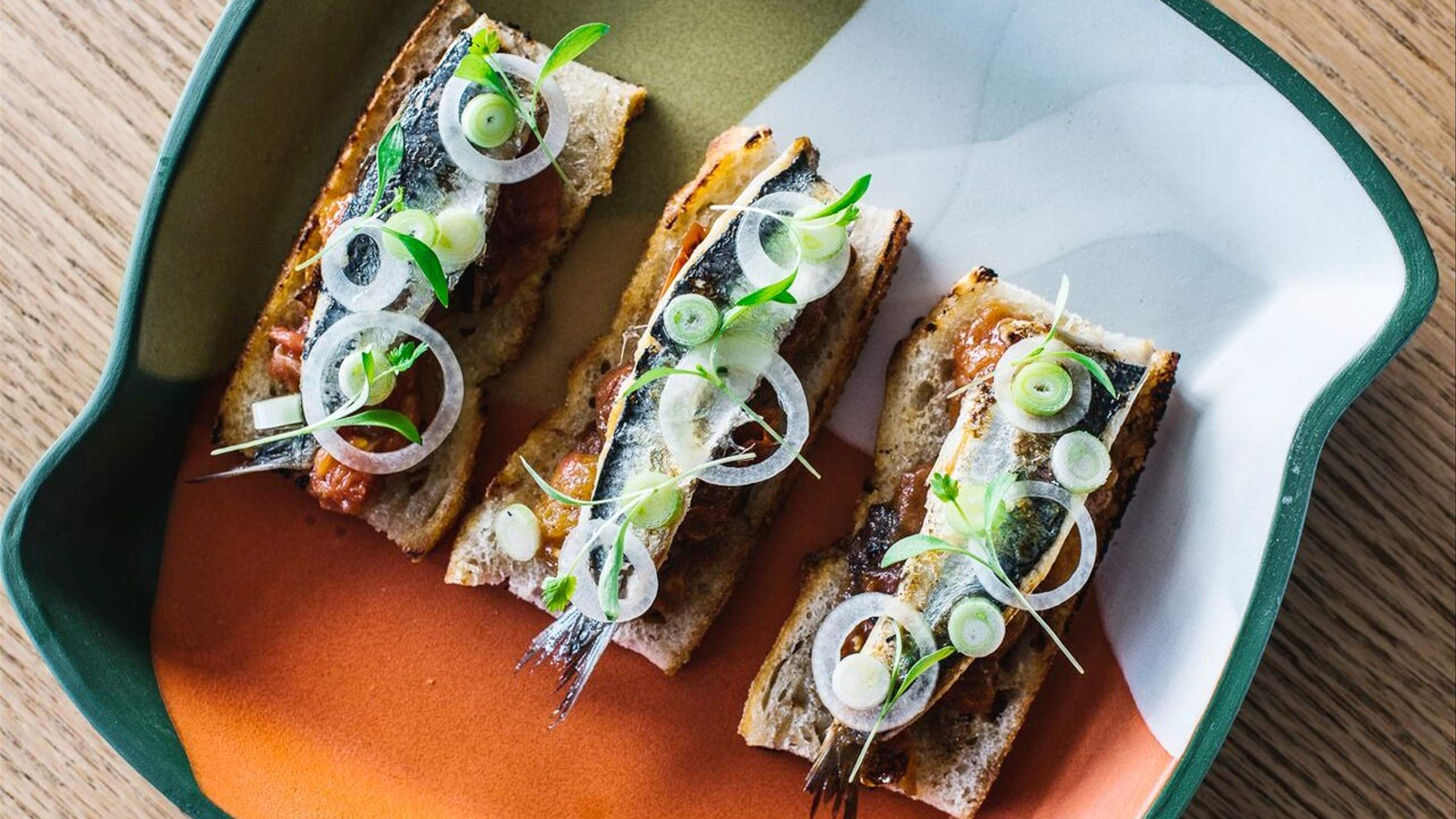 Untied, Barangaroo Review