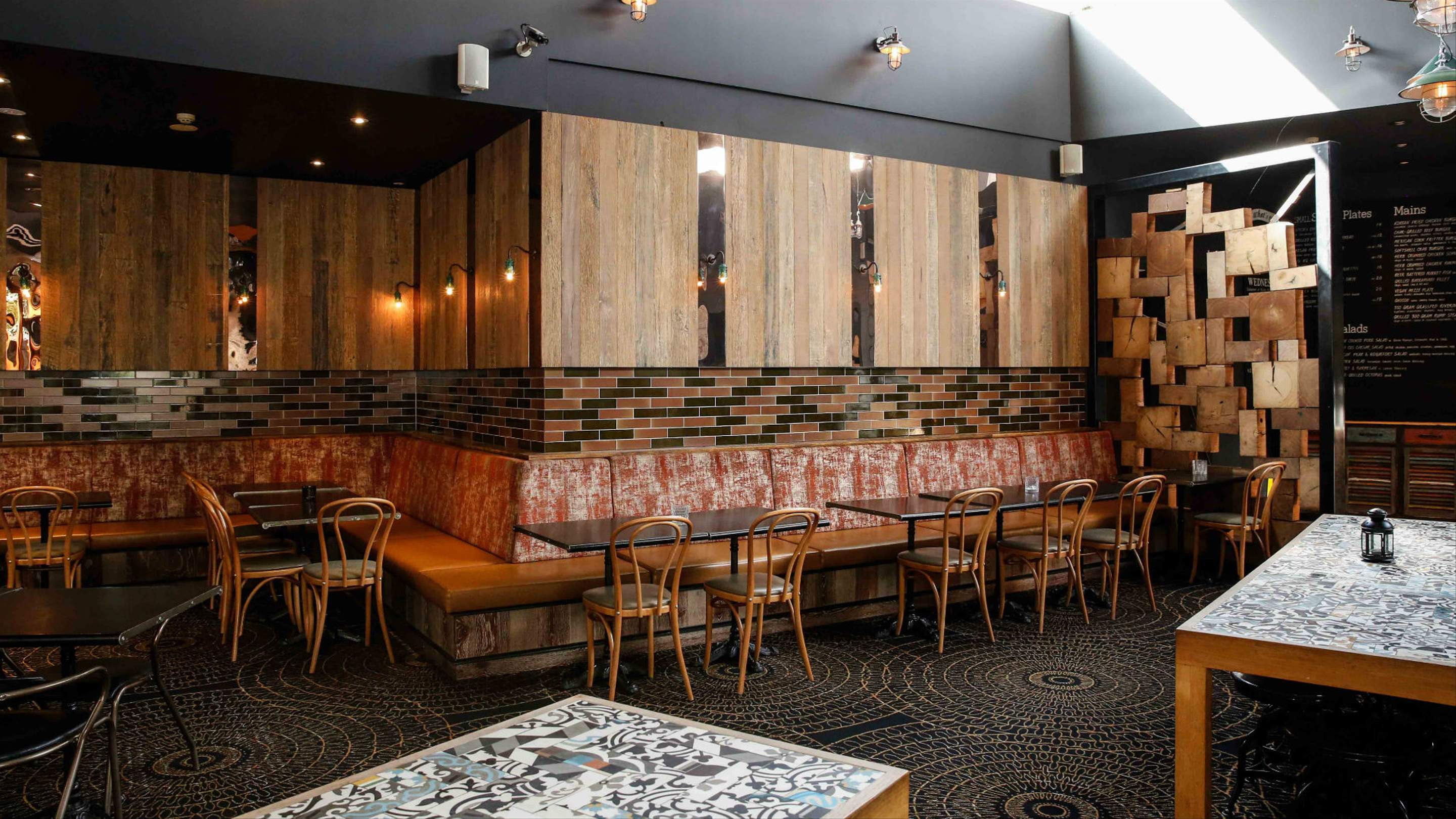 Golden Barley Hotel, Enmore Review