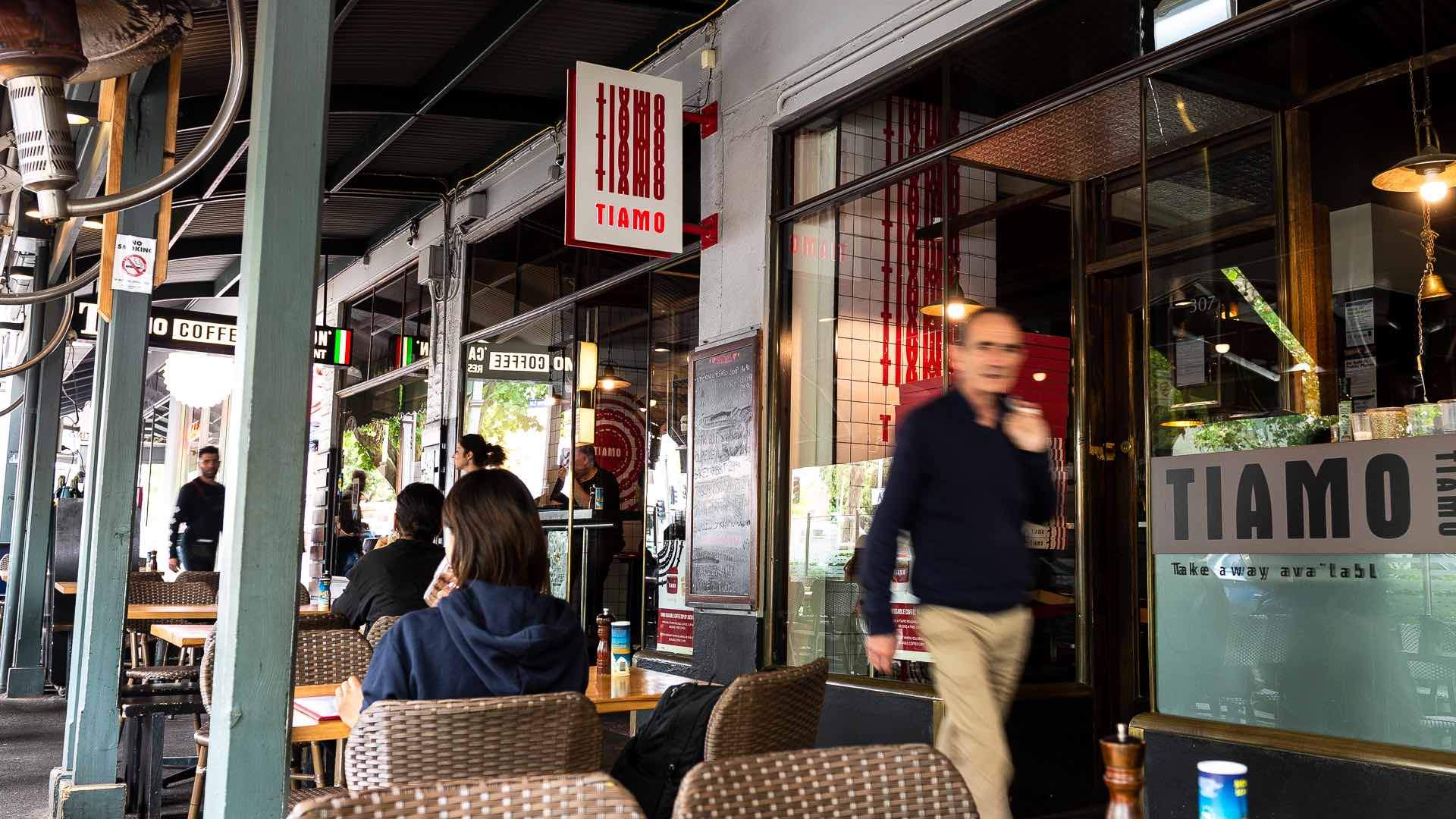 Tiamo, Carlton Review