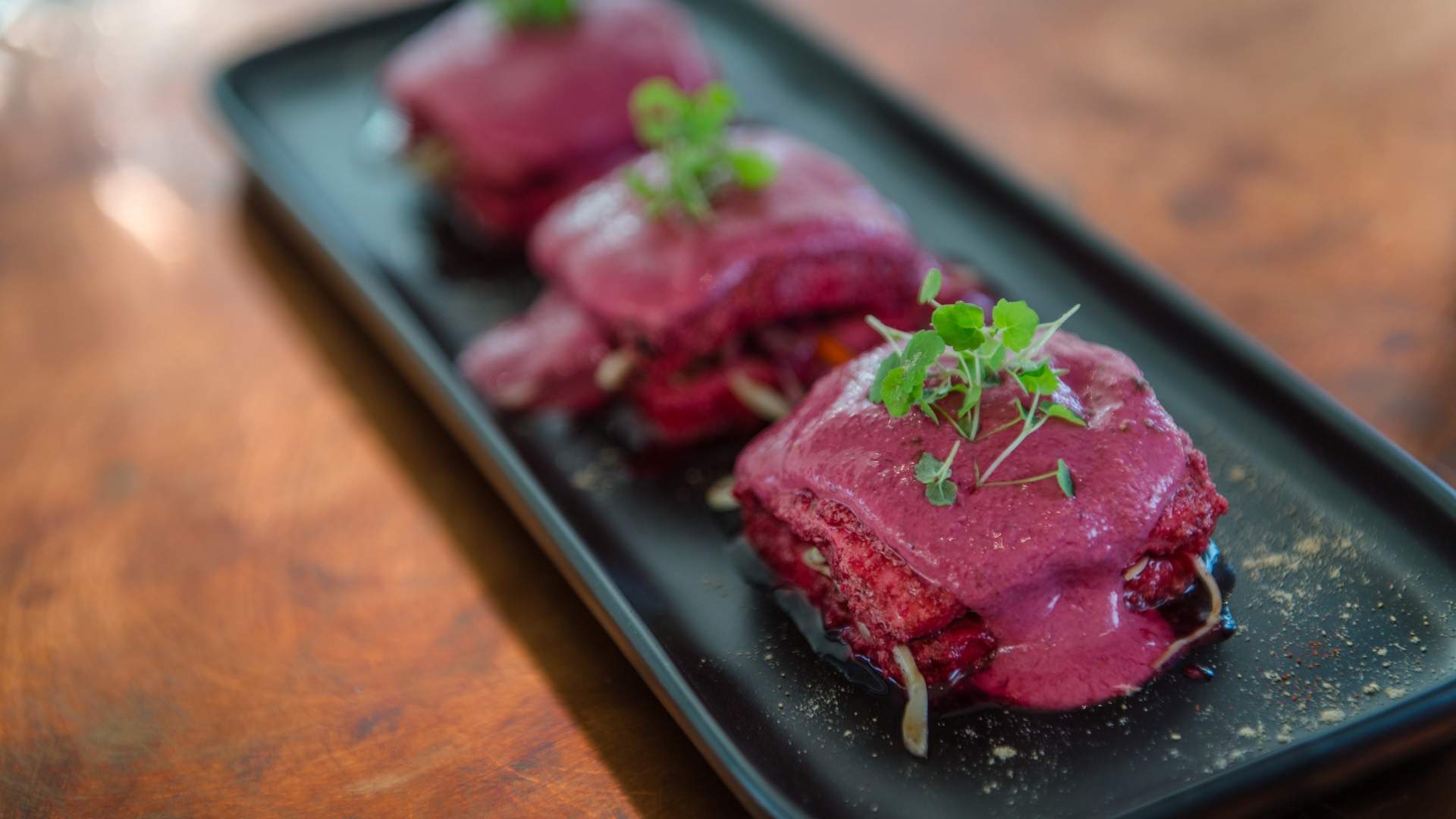 Piquancy, Hawthorn Review