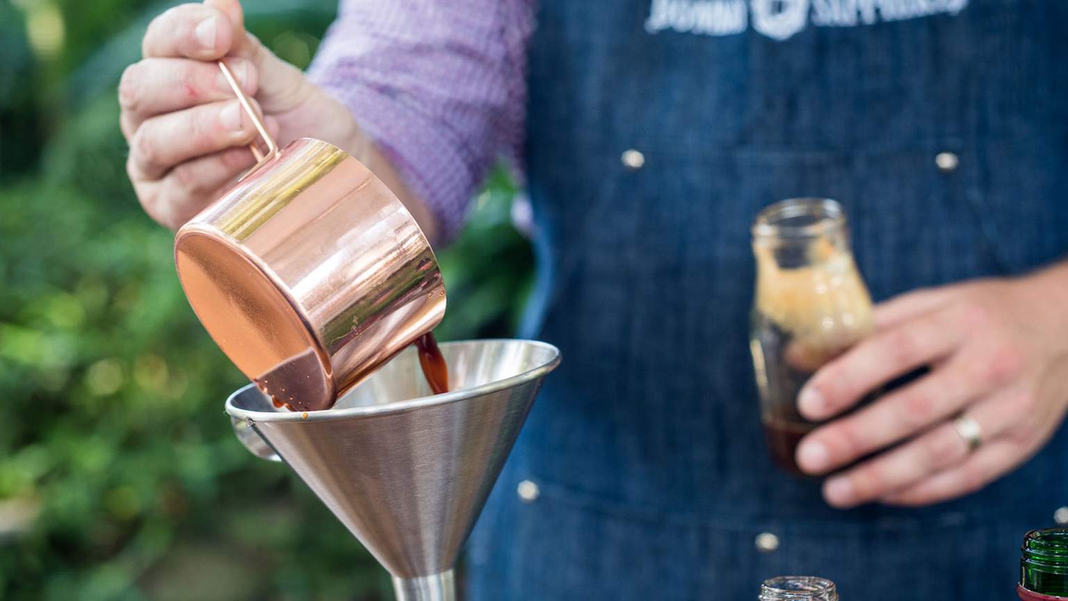 Batched Cocktails: A Coffee Negroni for Ten People - Concrete Playground