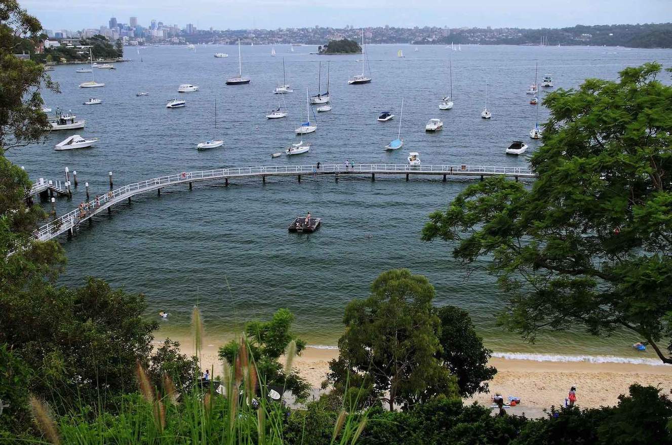 Rays of Sun at Redleaf Pool - Concrete Playground