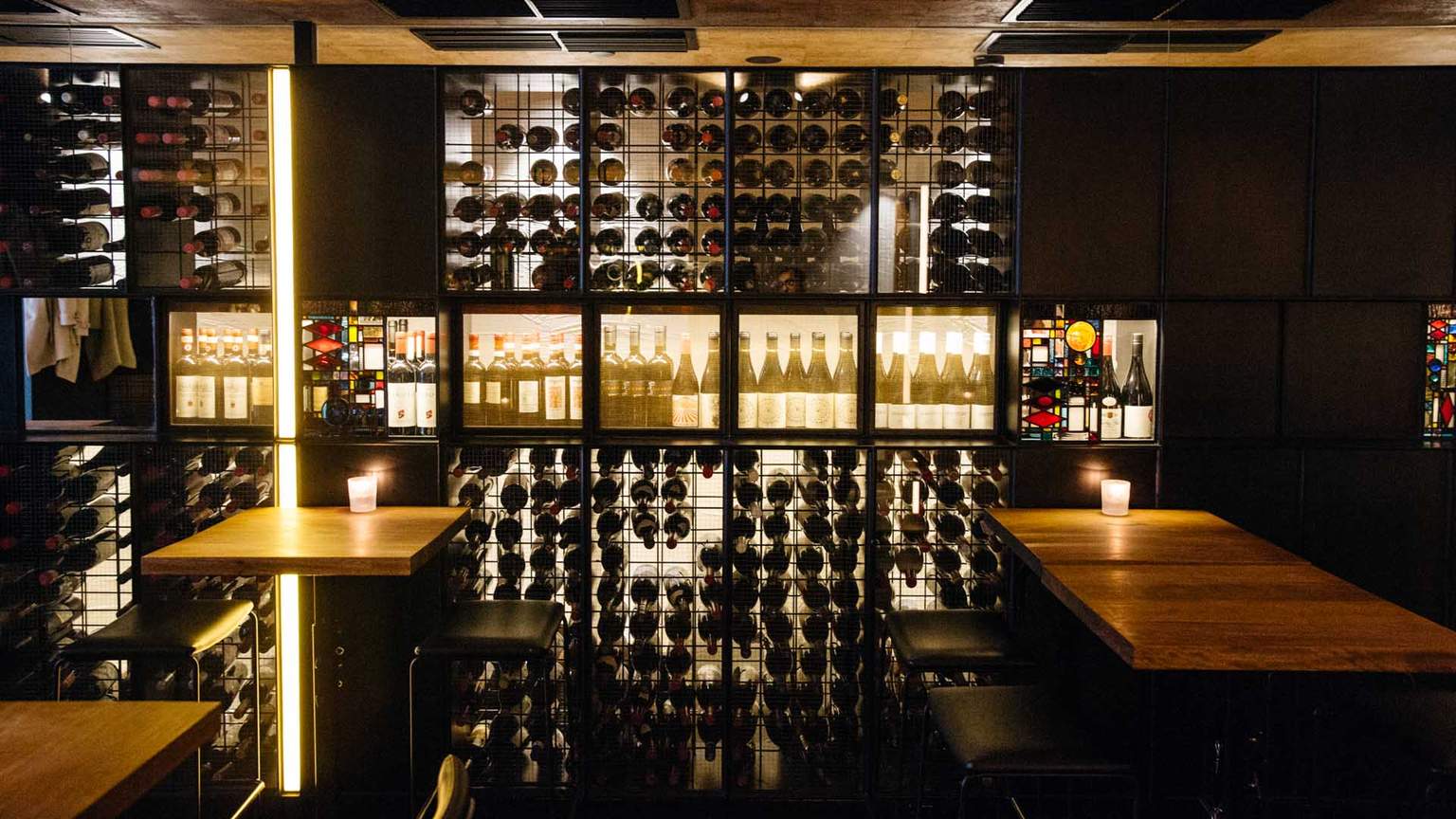 Arlechin, Melbourne Review