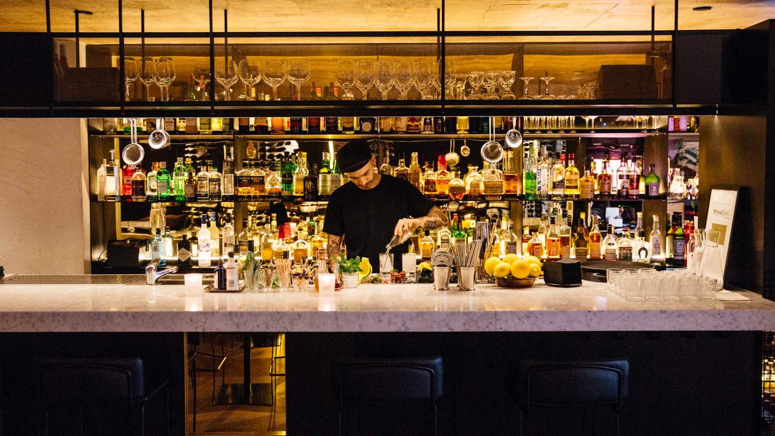 Arlechin, Melbourne Review