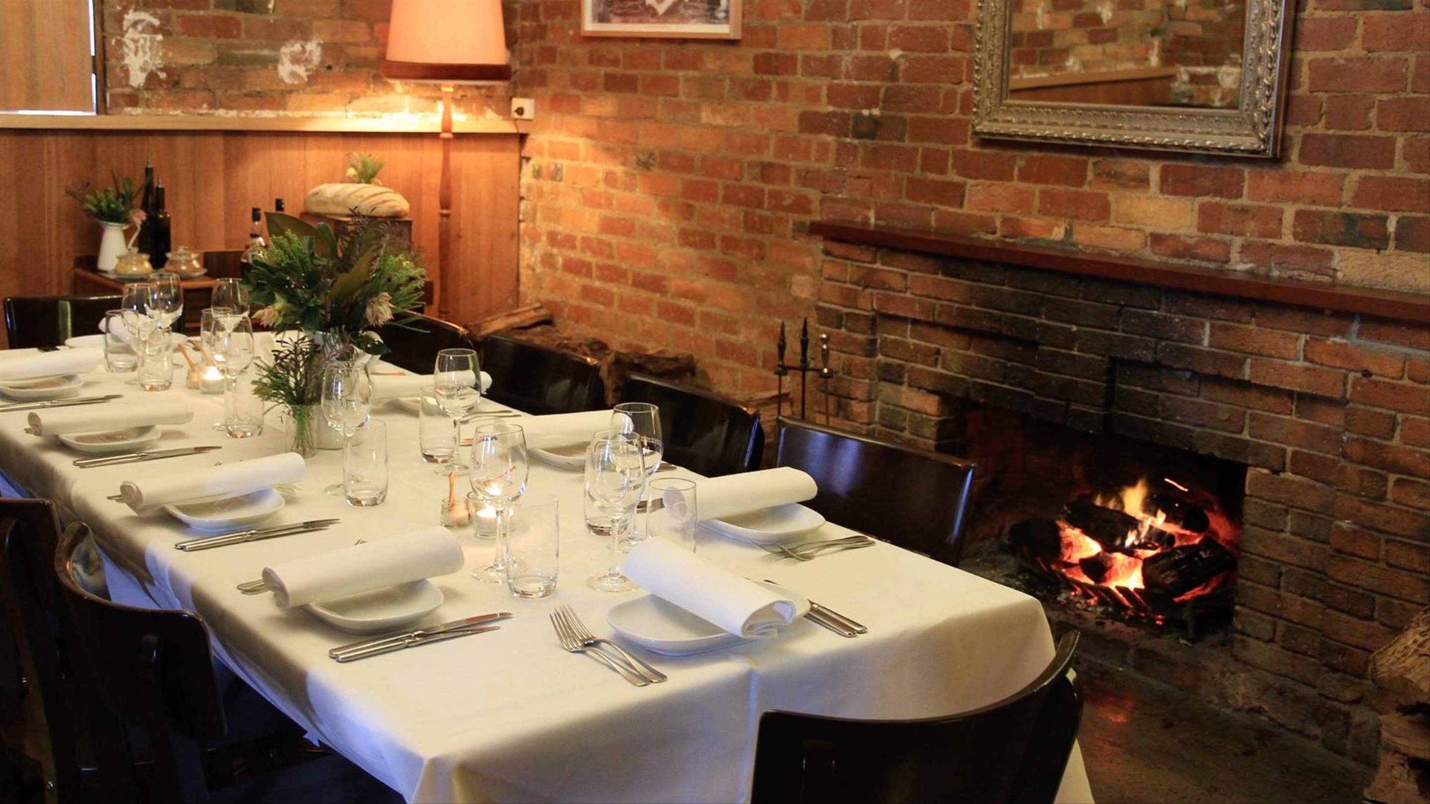 The Post Office Hotel, Coburg Review