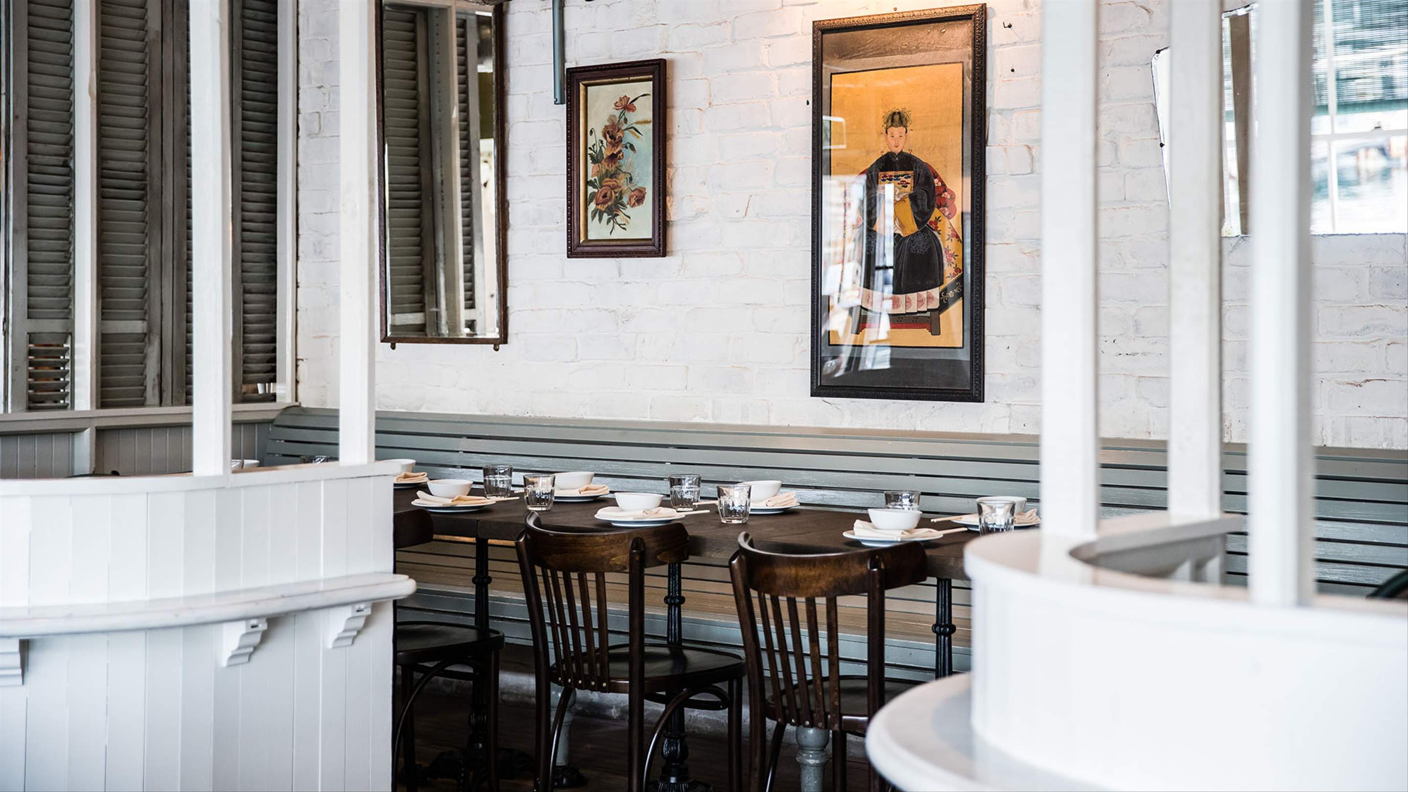 Queen Chow Manly, Manly Review