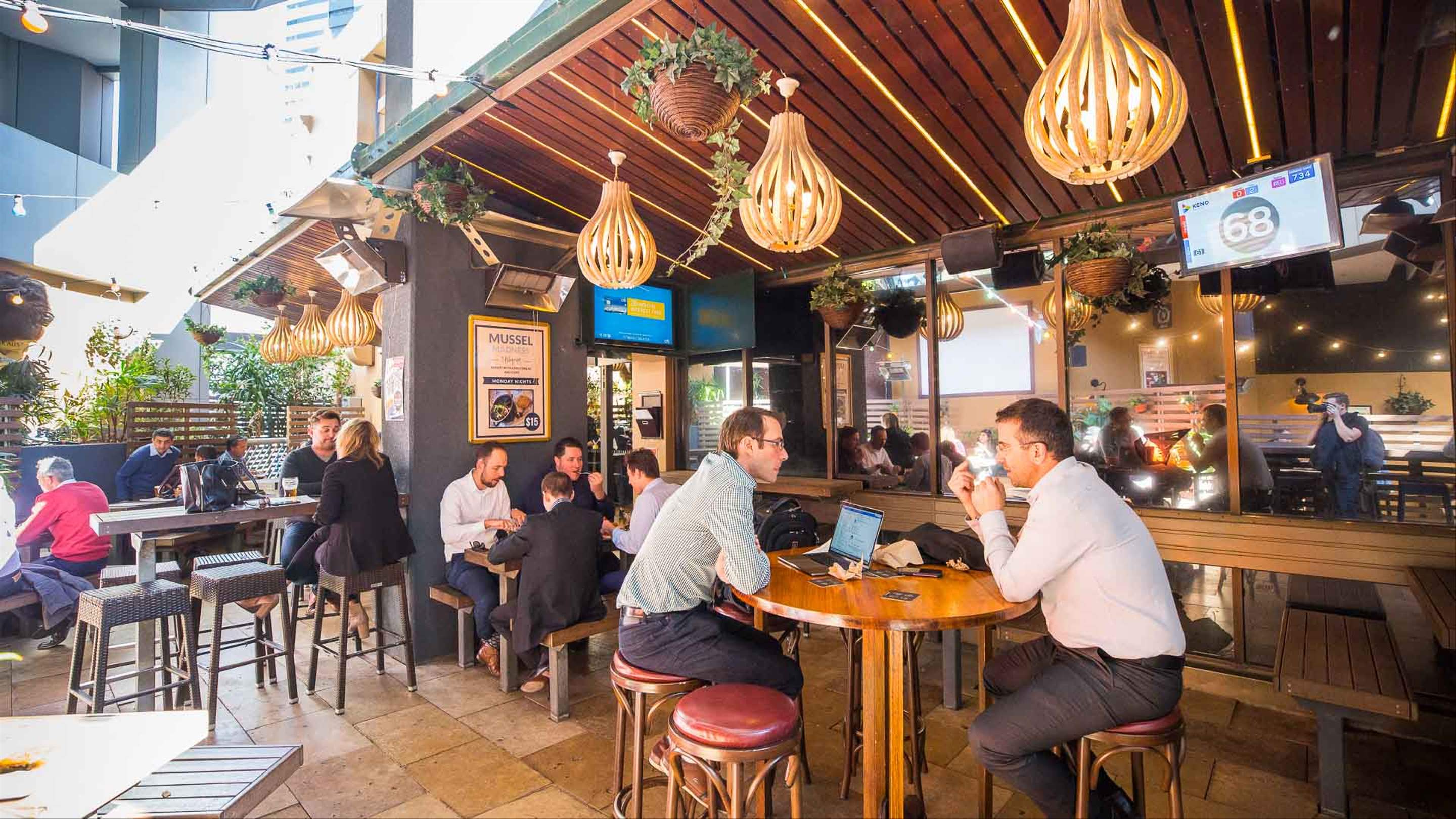 Rag & Famish Hotel, North Sydney Review