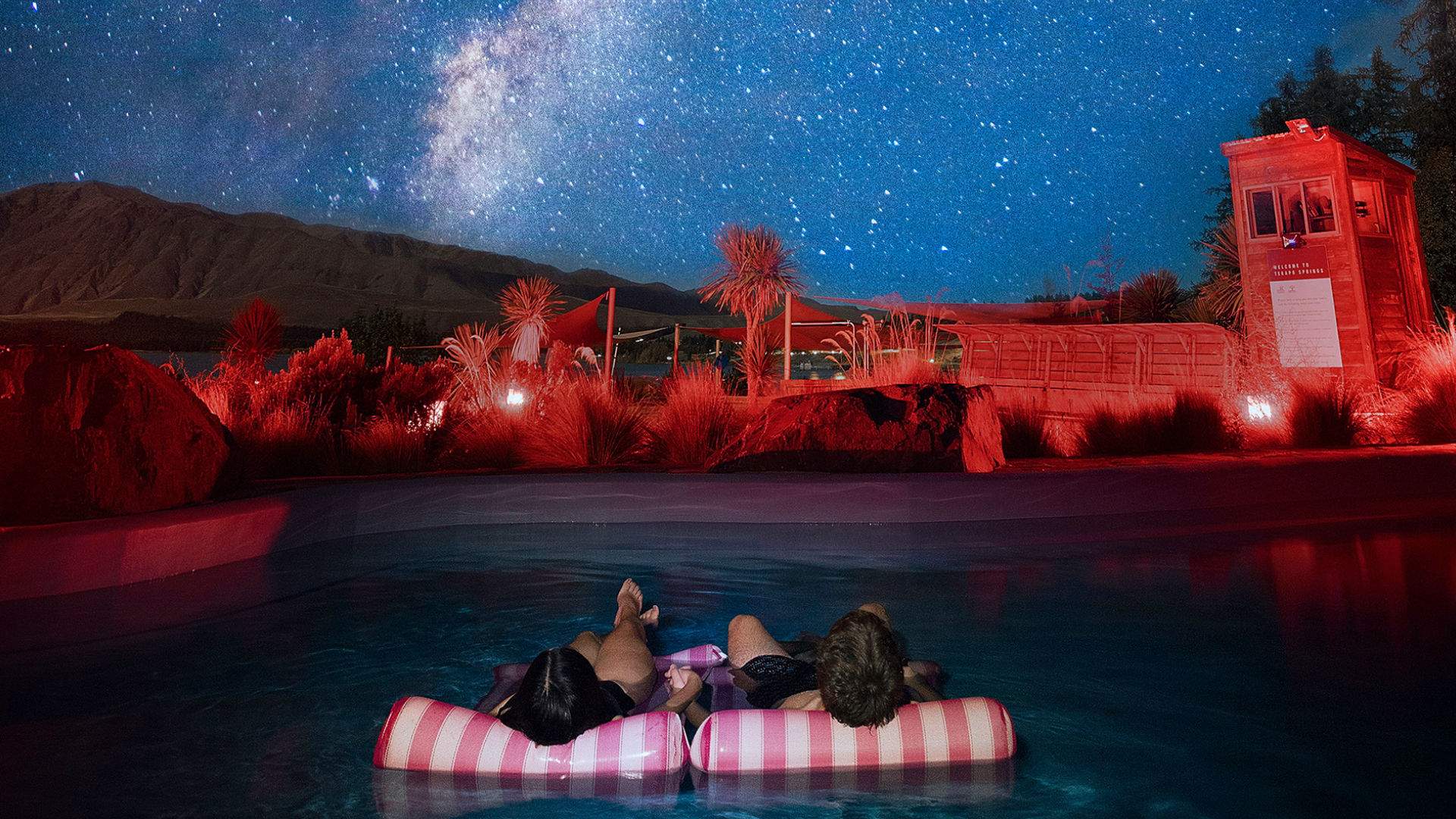 Tekapo Springs Stargazing - Concrete Playground