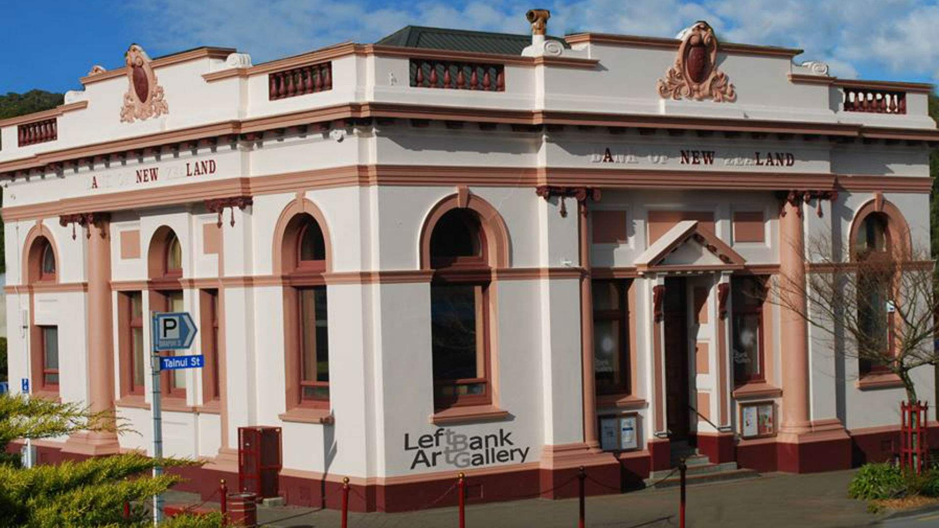 Left Bank Gallery - Concrete Playground