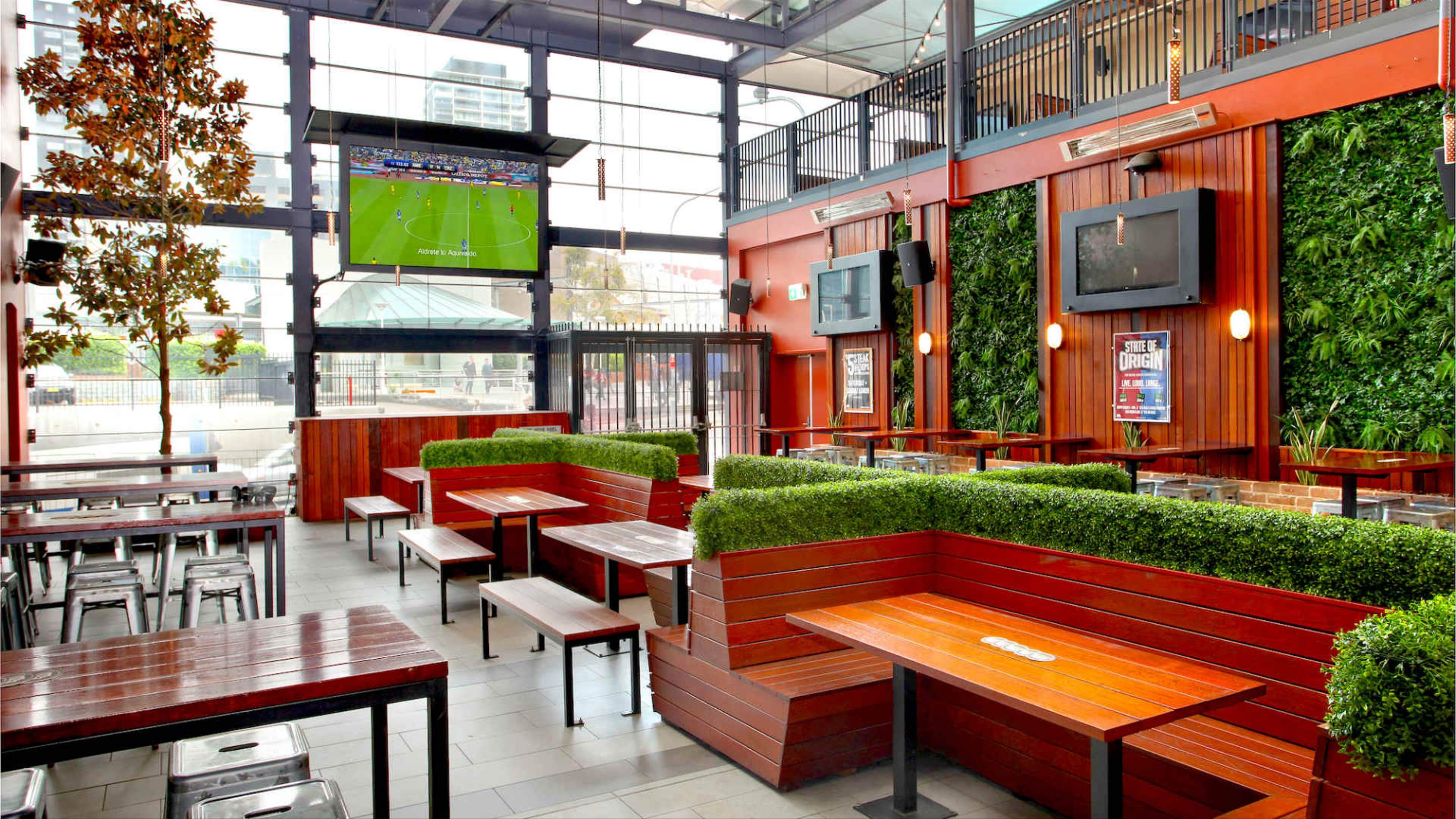The Commercial Hotel, Parramatta Review