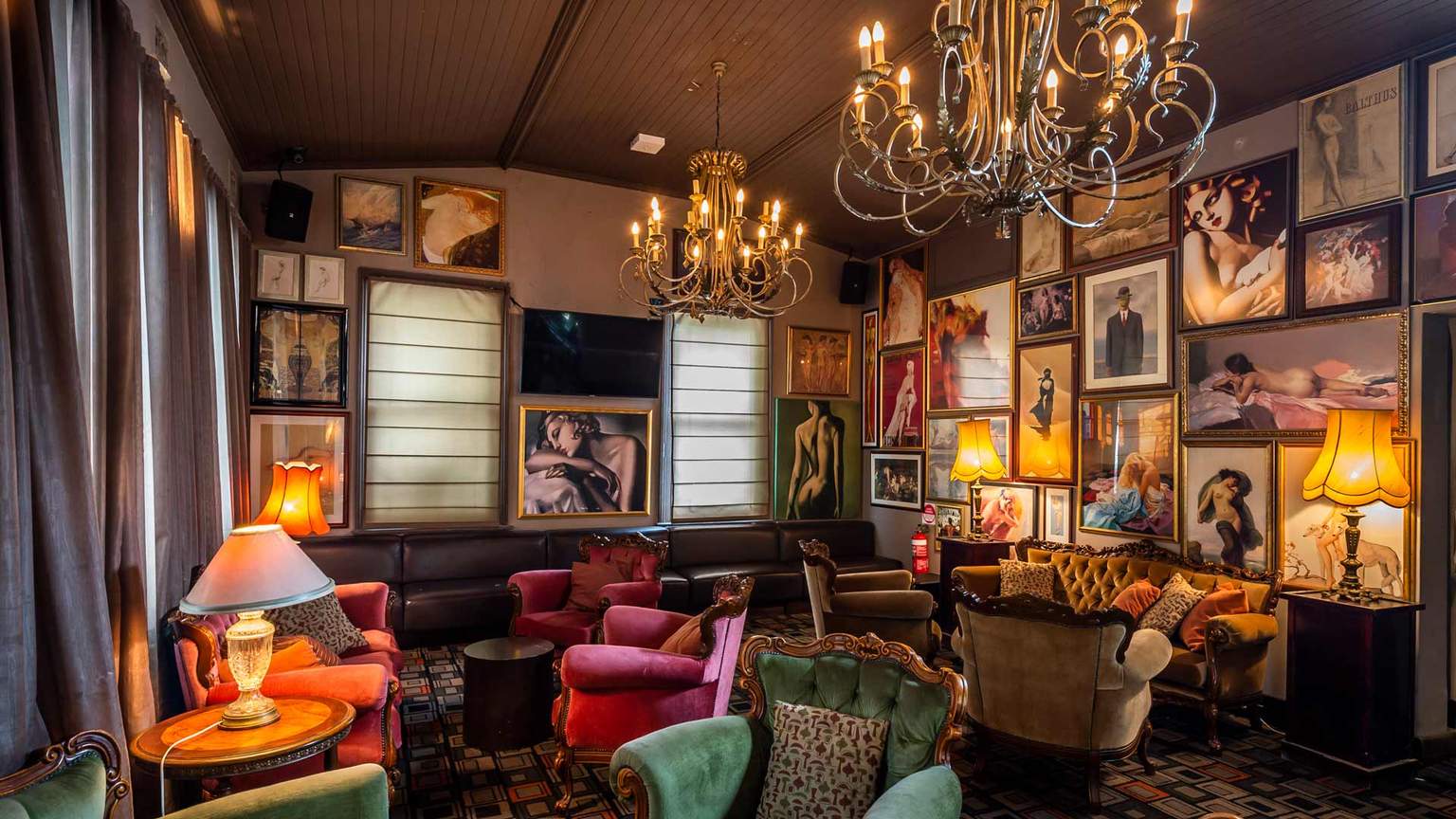 The Glebe Hotel, Glebe Review