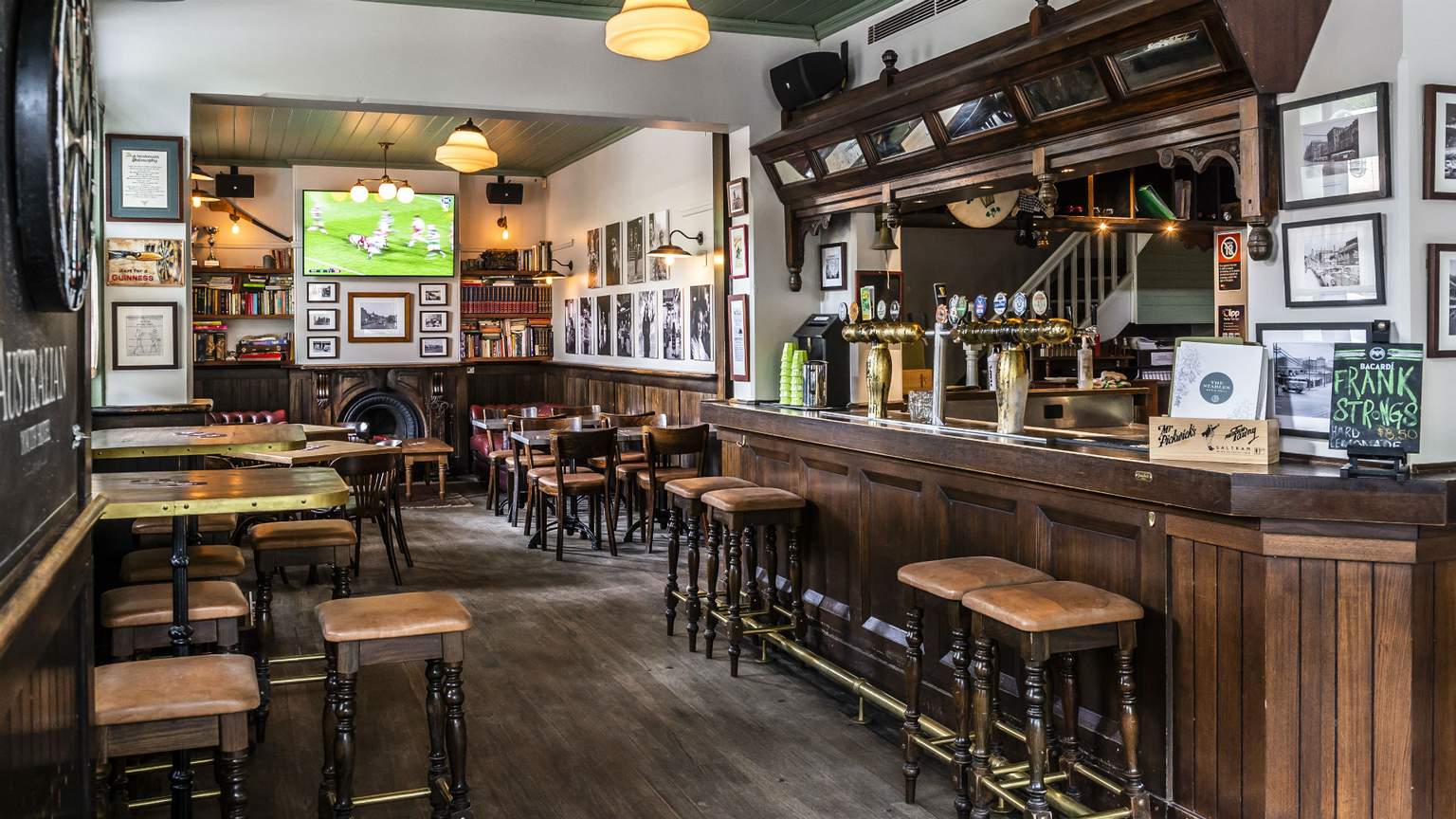 The Glebe Hotel, Glebe Review