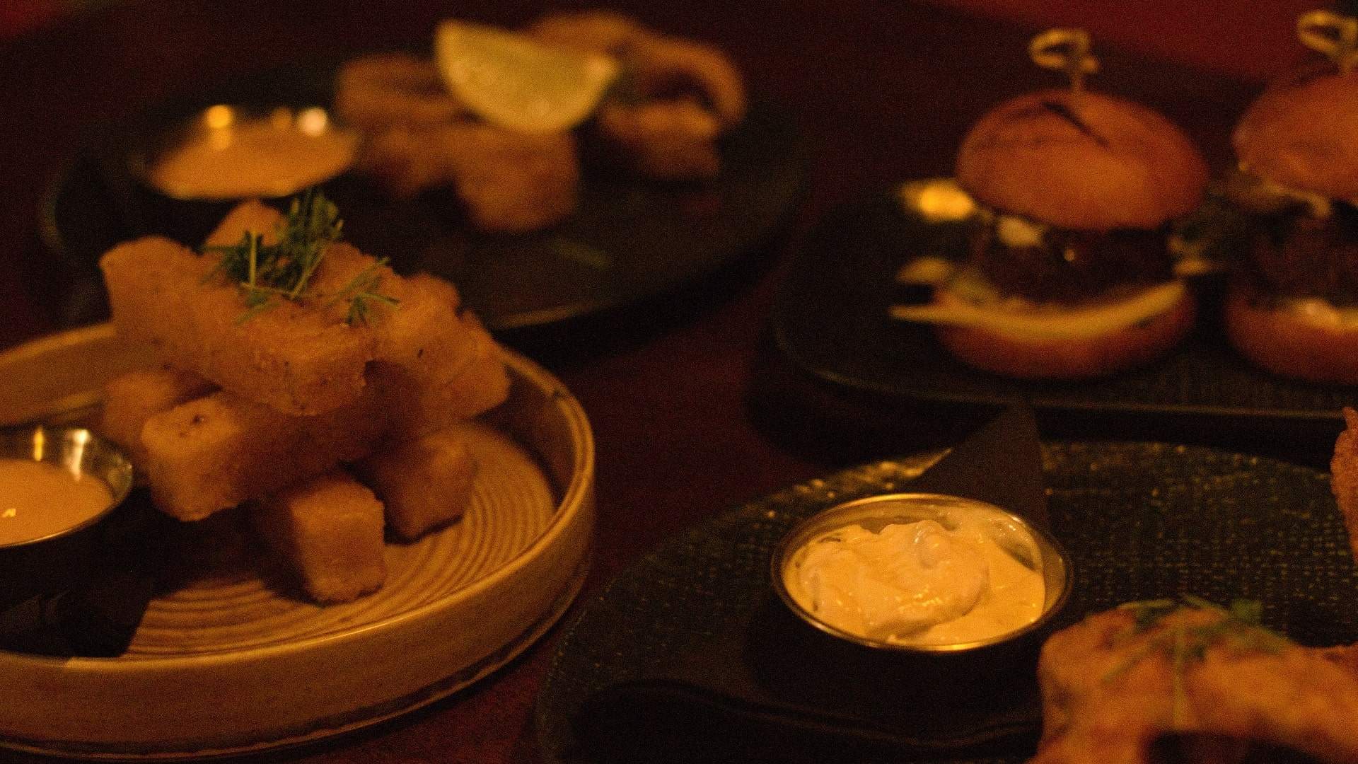 El Barrio, Wellington Review