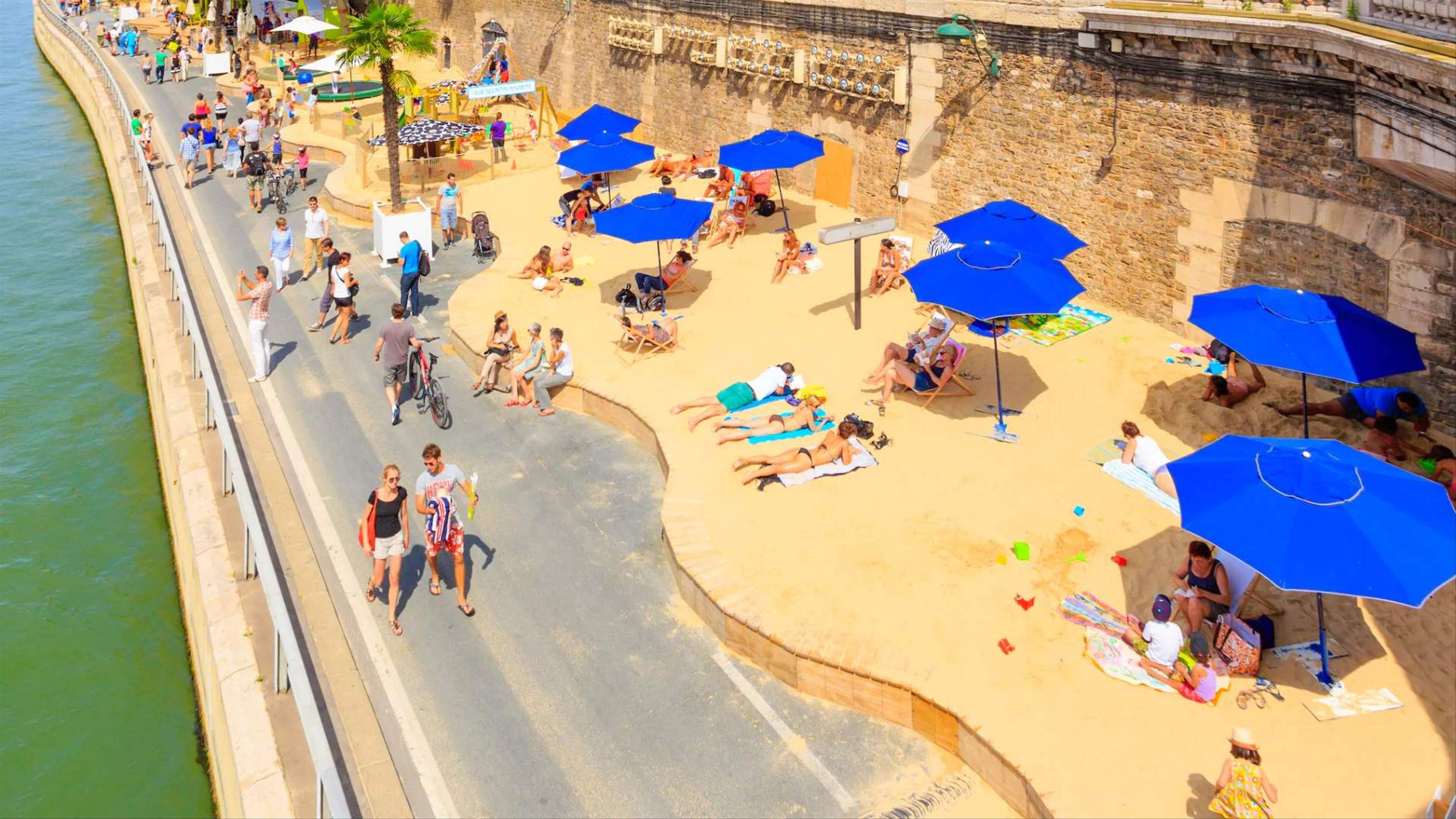 A Tropical Beach Is Popping Up in Circular Quay So You Can Escape ...