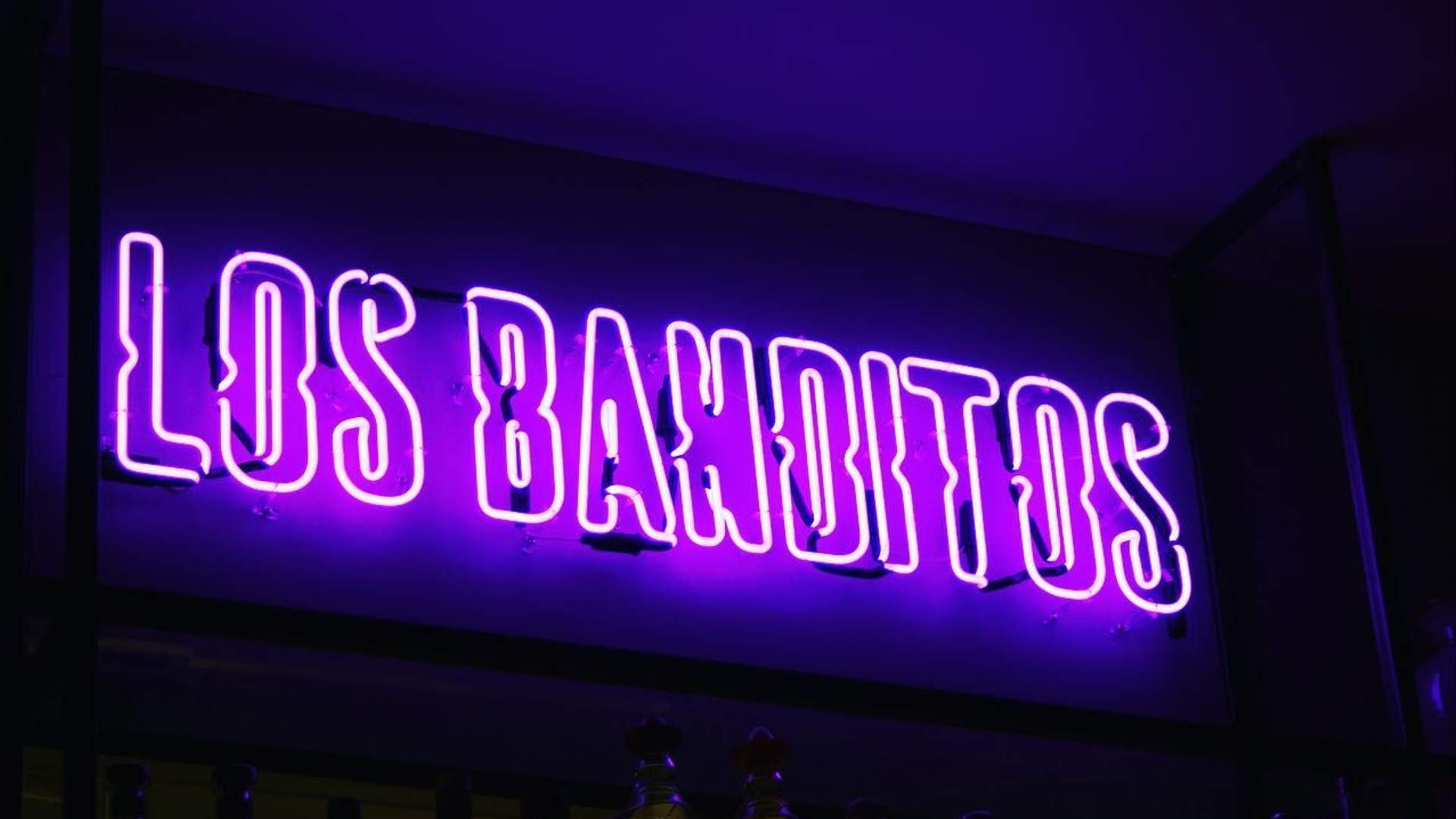 Los Banditos, Te Aro Review