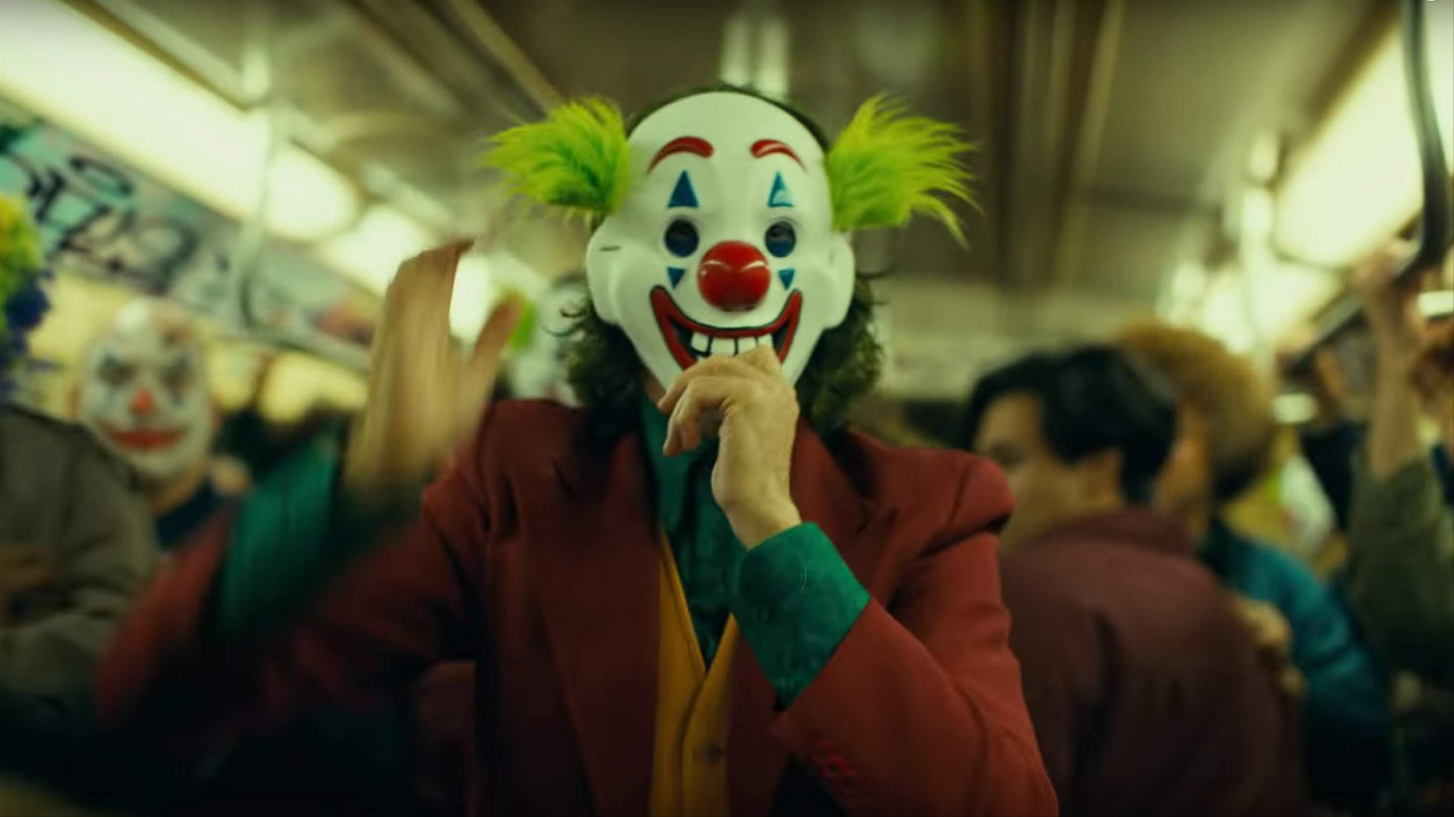 Joaquin Phoenix Is an Utterly Terrifying Clown in the Final Creepy ...