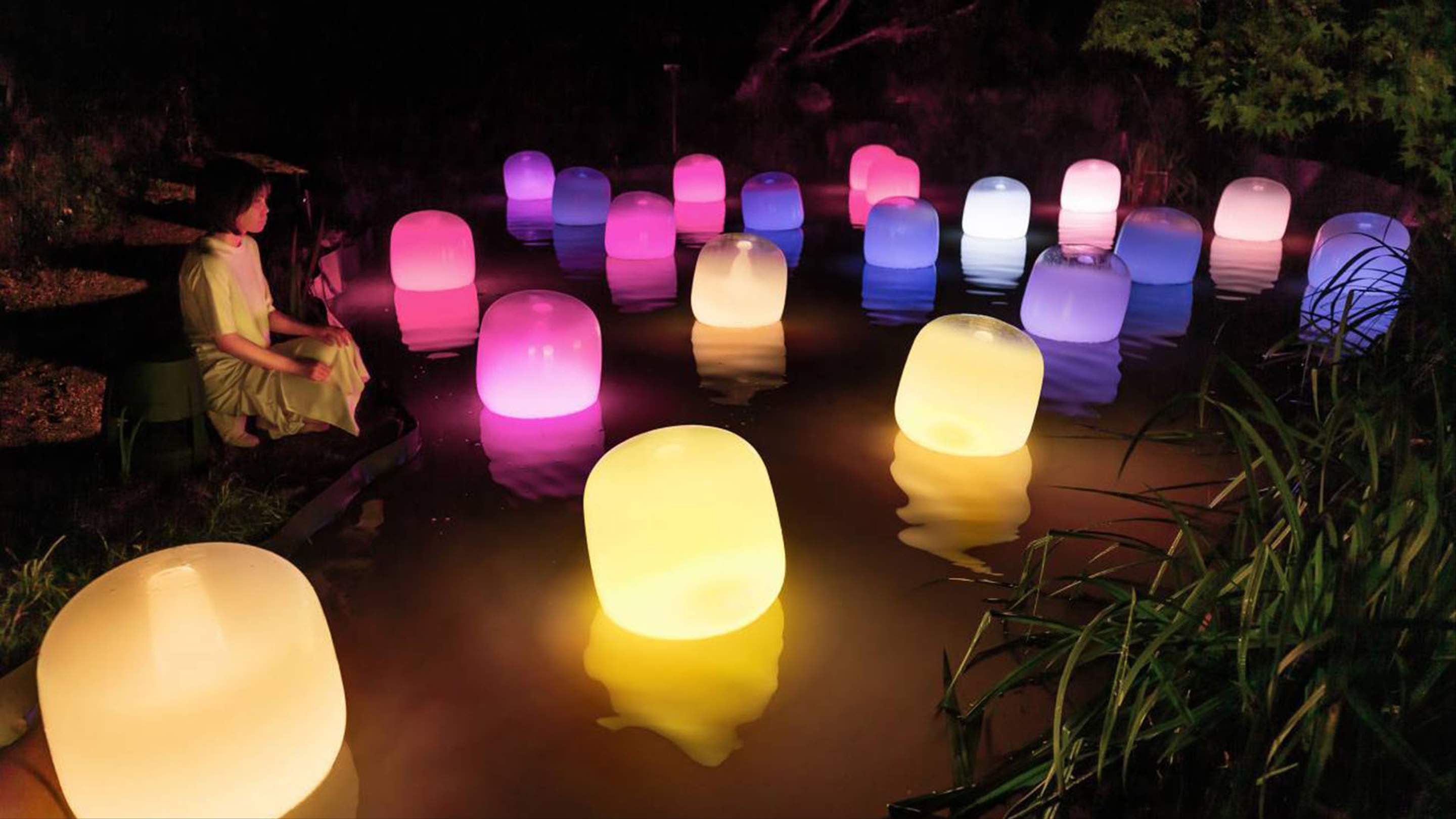 This Eye-Popping Installation Turns Japanese Hot Springs Into a Vivid ...