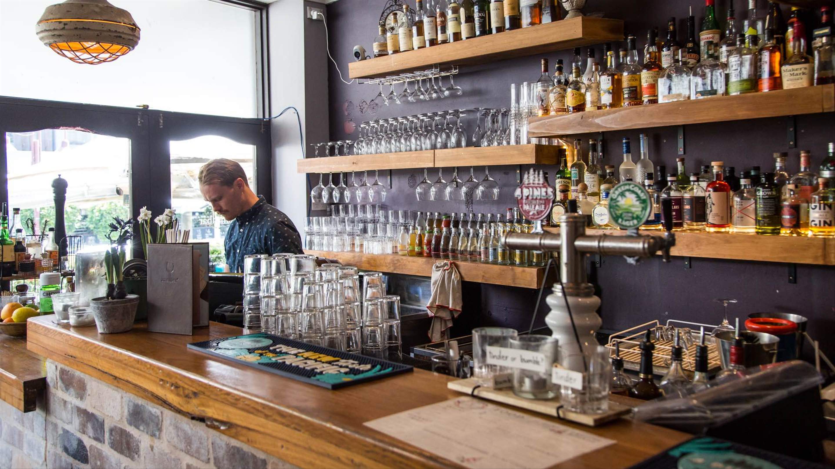 Small Bar, Crows Nest Review