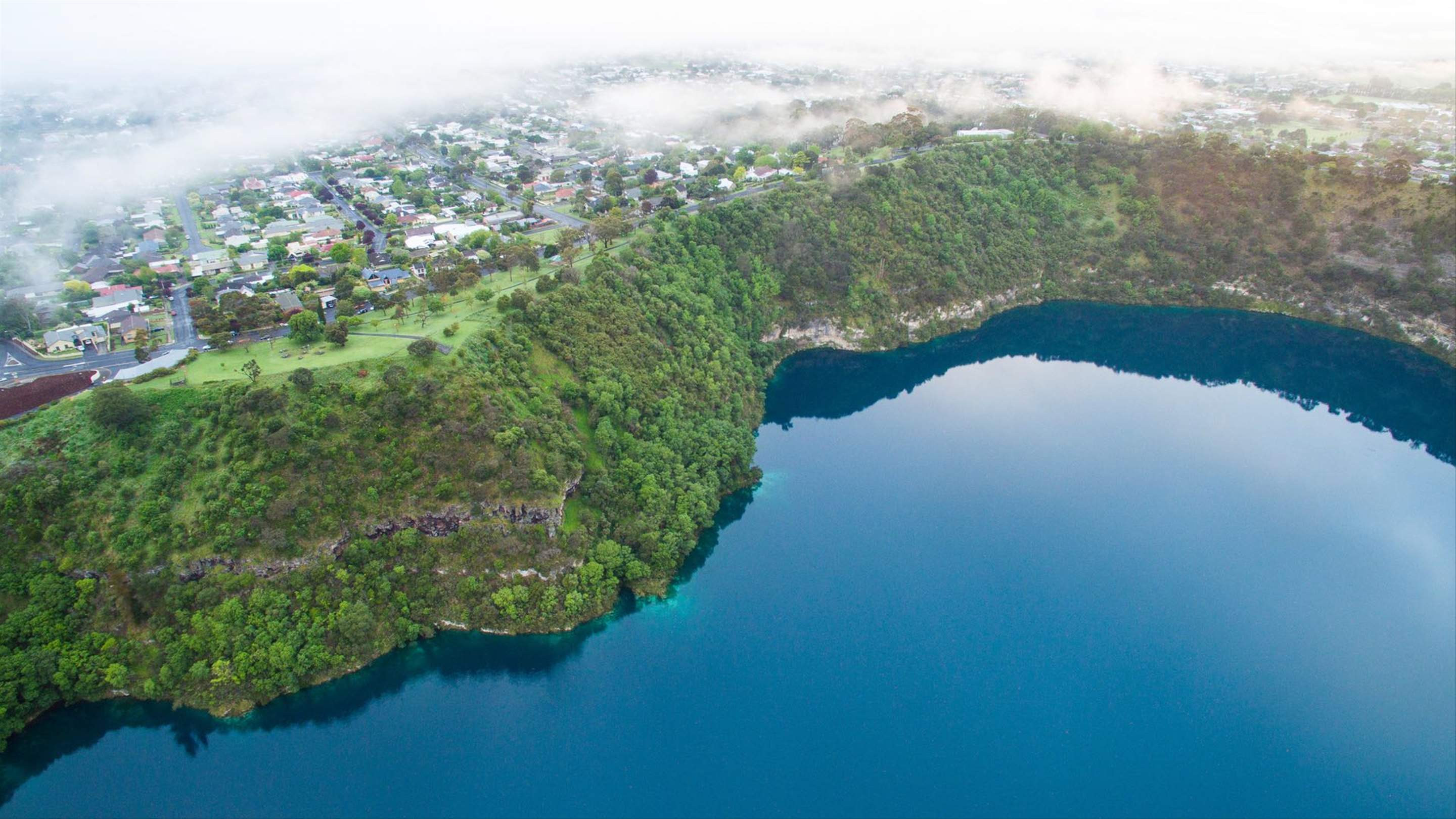 The Most Spectacular Lakes in Australia That You Need to See in Real ... The Most Spectacular Lakes in Australia That You Need to See in Real ...