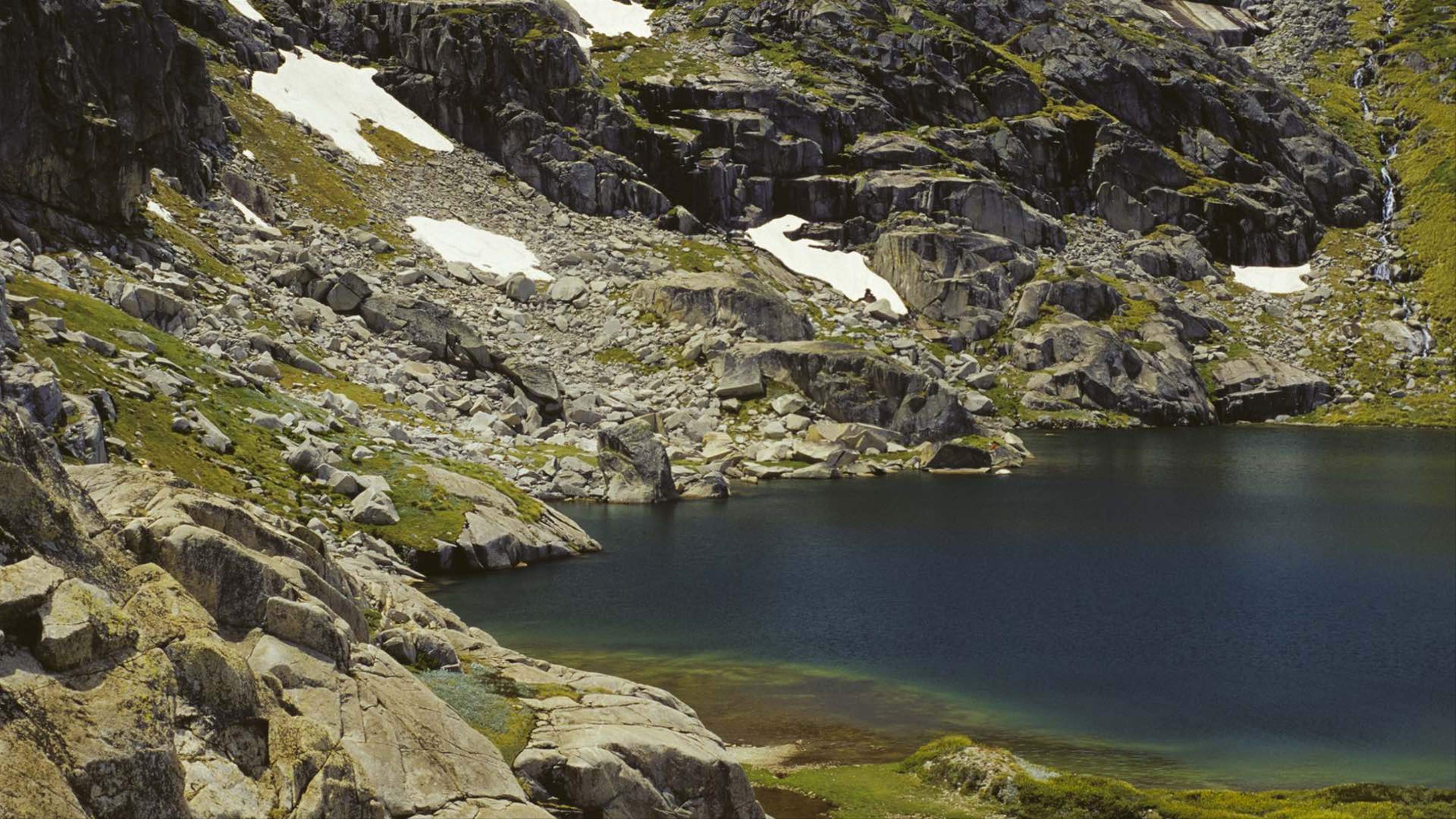 The Most Spectacular Lakes in Australia That You Need to See in Real ...