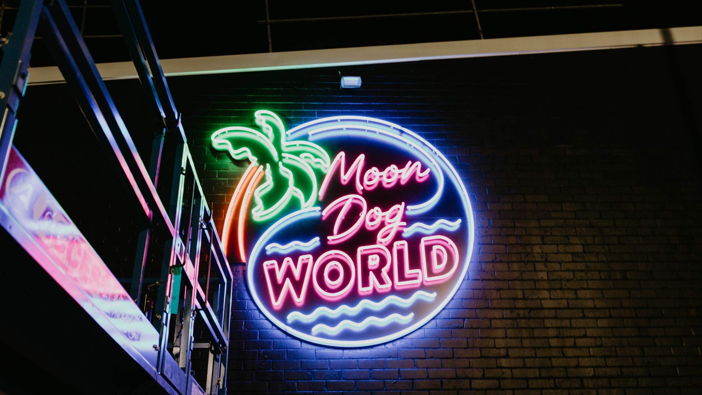 Moon Dog World, Preston Review