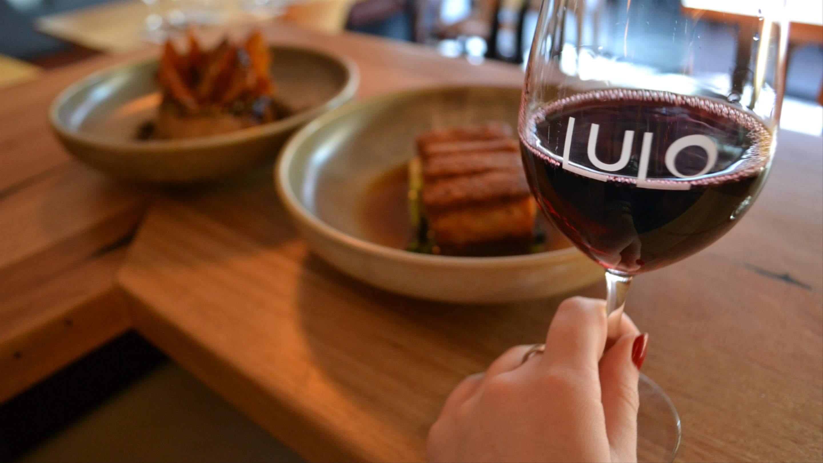 Lulo, Hawthorn Review