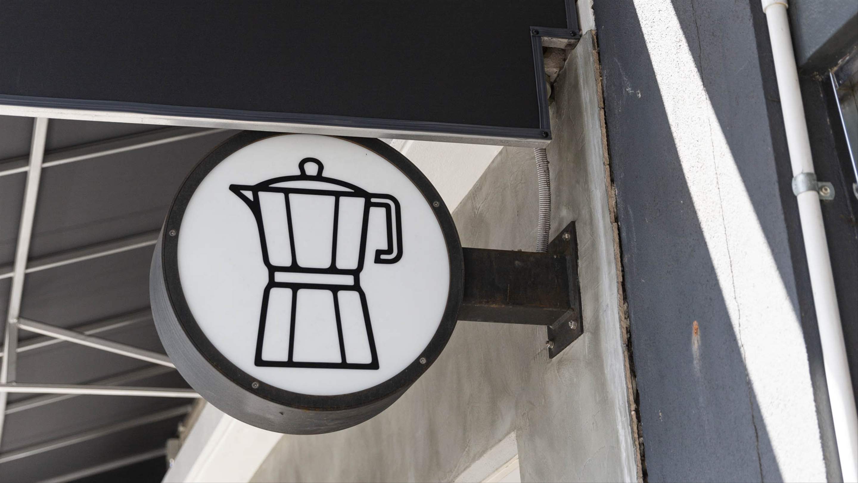 Joe Frank Is Melbourne's New Family-Run Cafe with Homemade Crumpets and ...