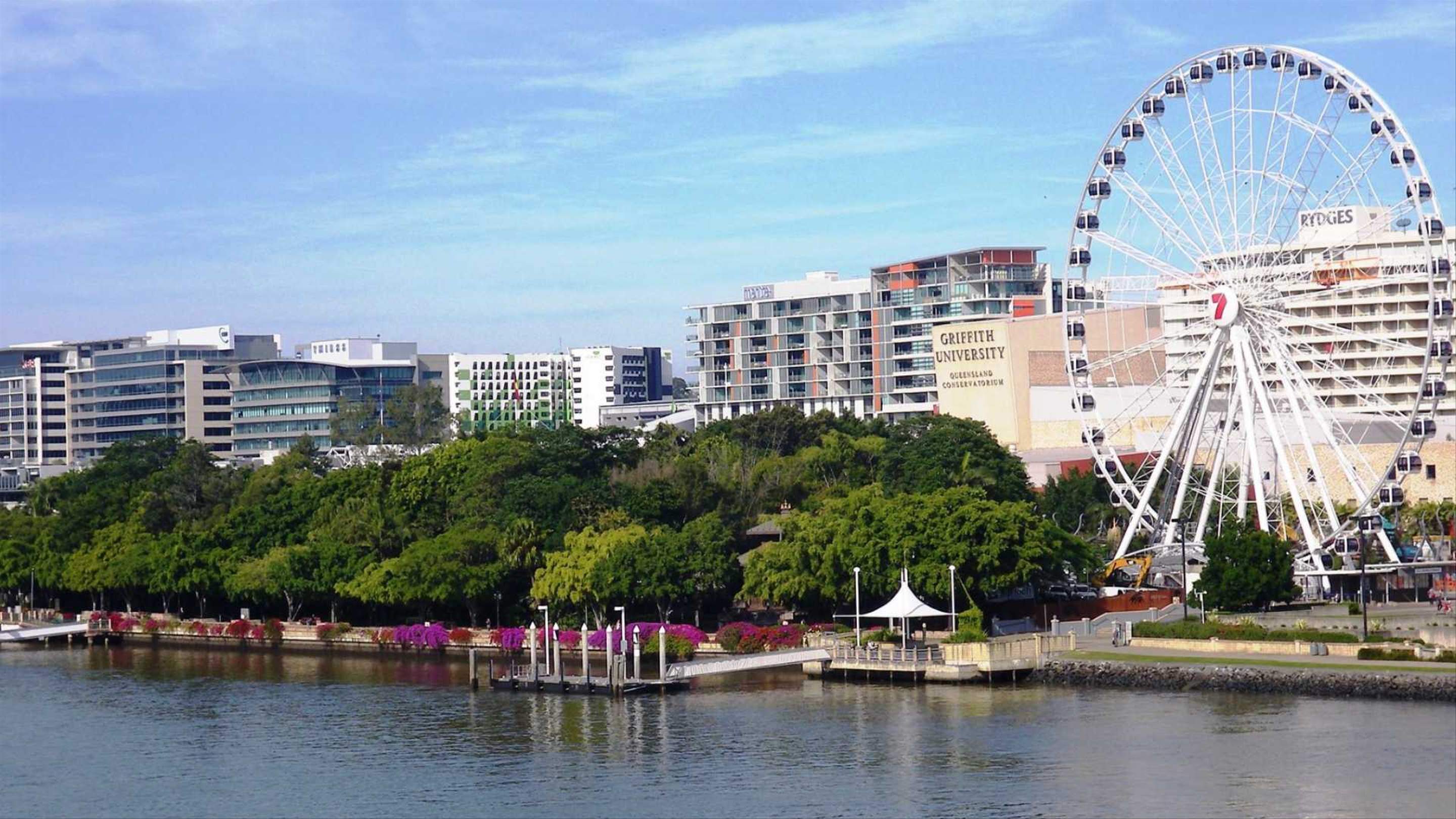 Five Brisbane Parks Fit For a Boozy Picnic (and Where to Pick Up Snacks ...