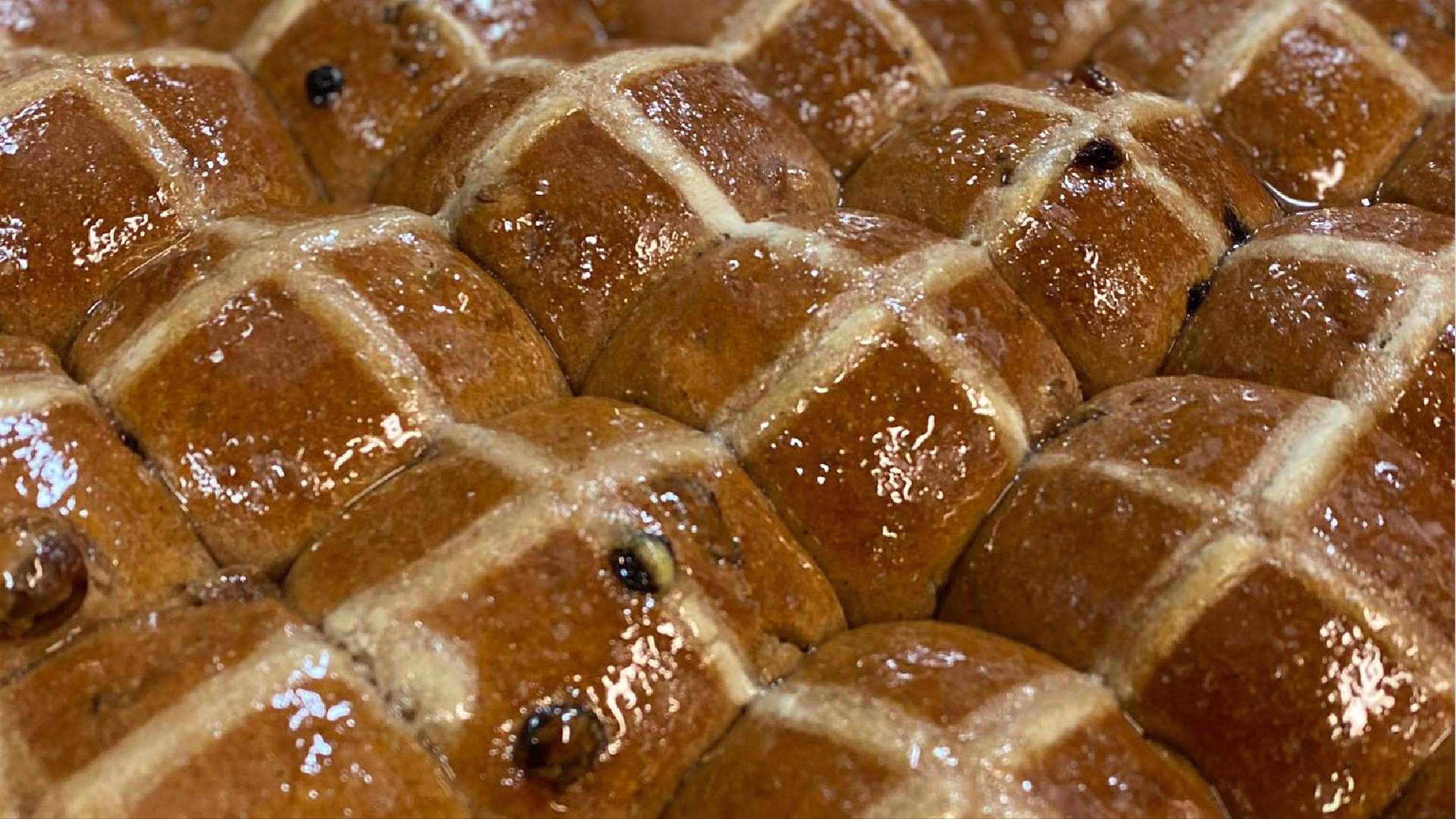 The Seven Best Hot Cross Buns You Can Get Delivered Across Sydney ...