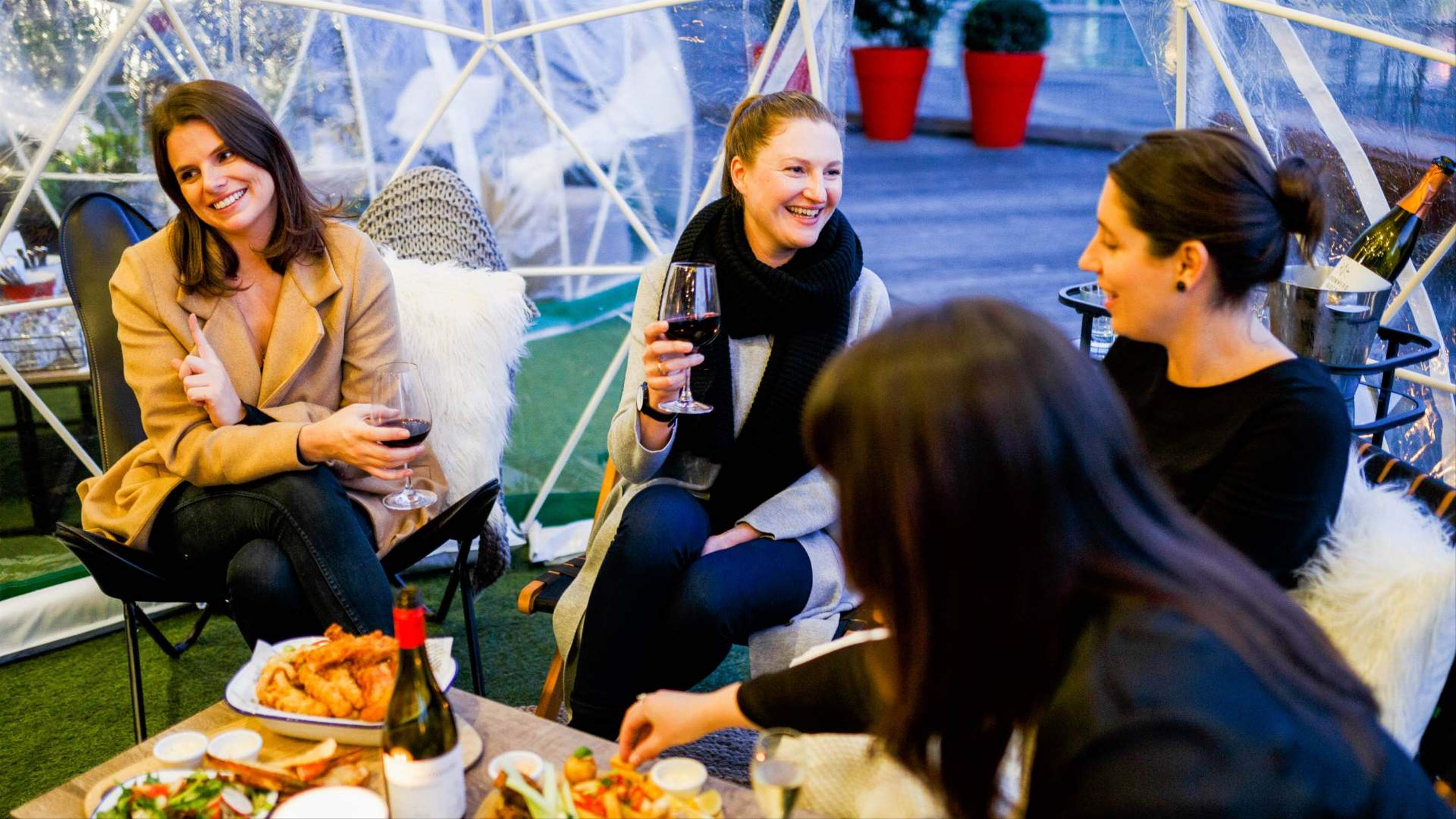 You Can Now Hire Out a Private Igloo for Dinner and Drinks at These ...