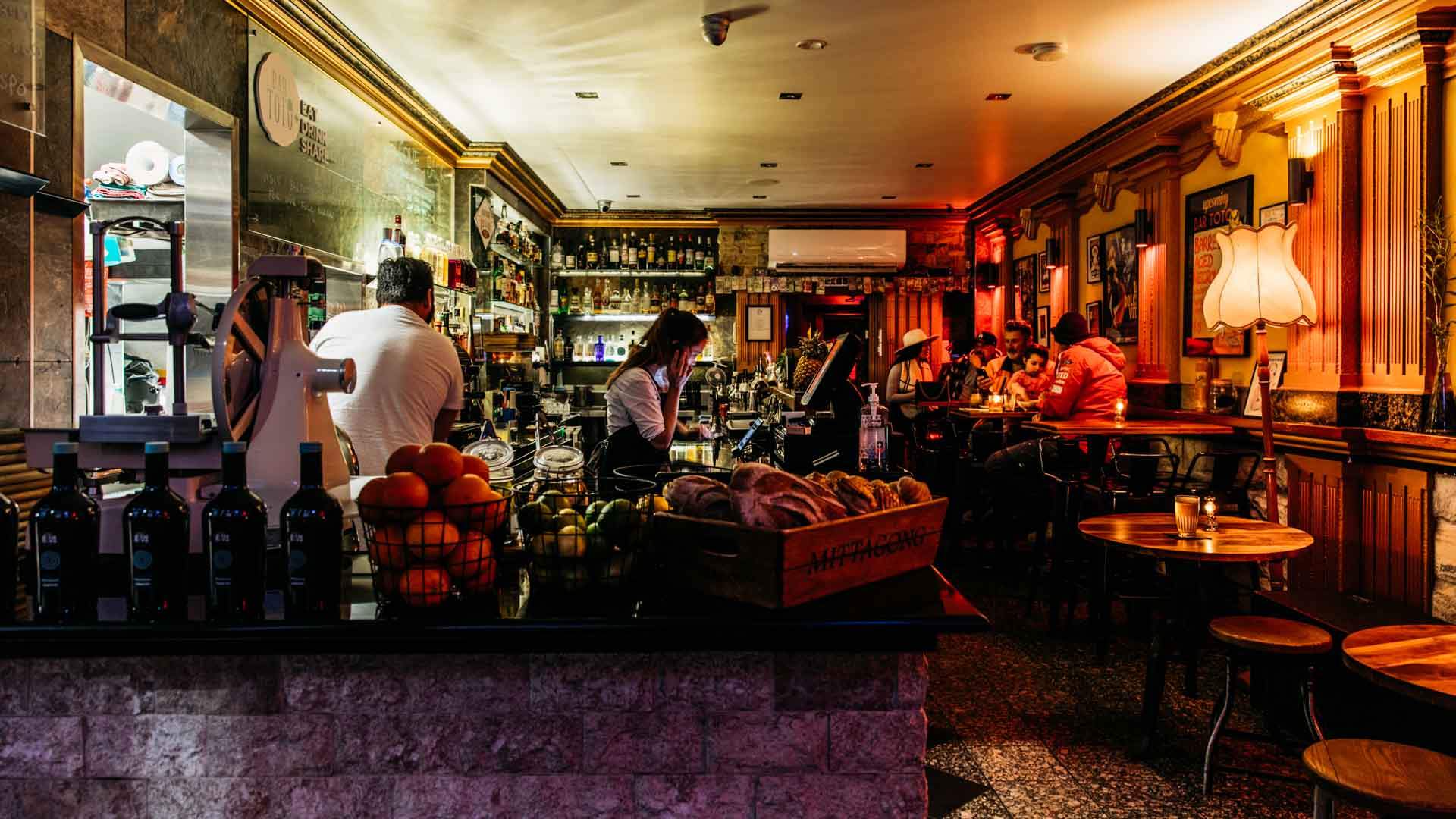 Bar Toto, Ettalong Beach Review