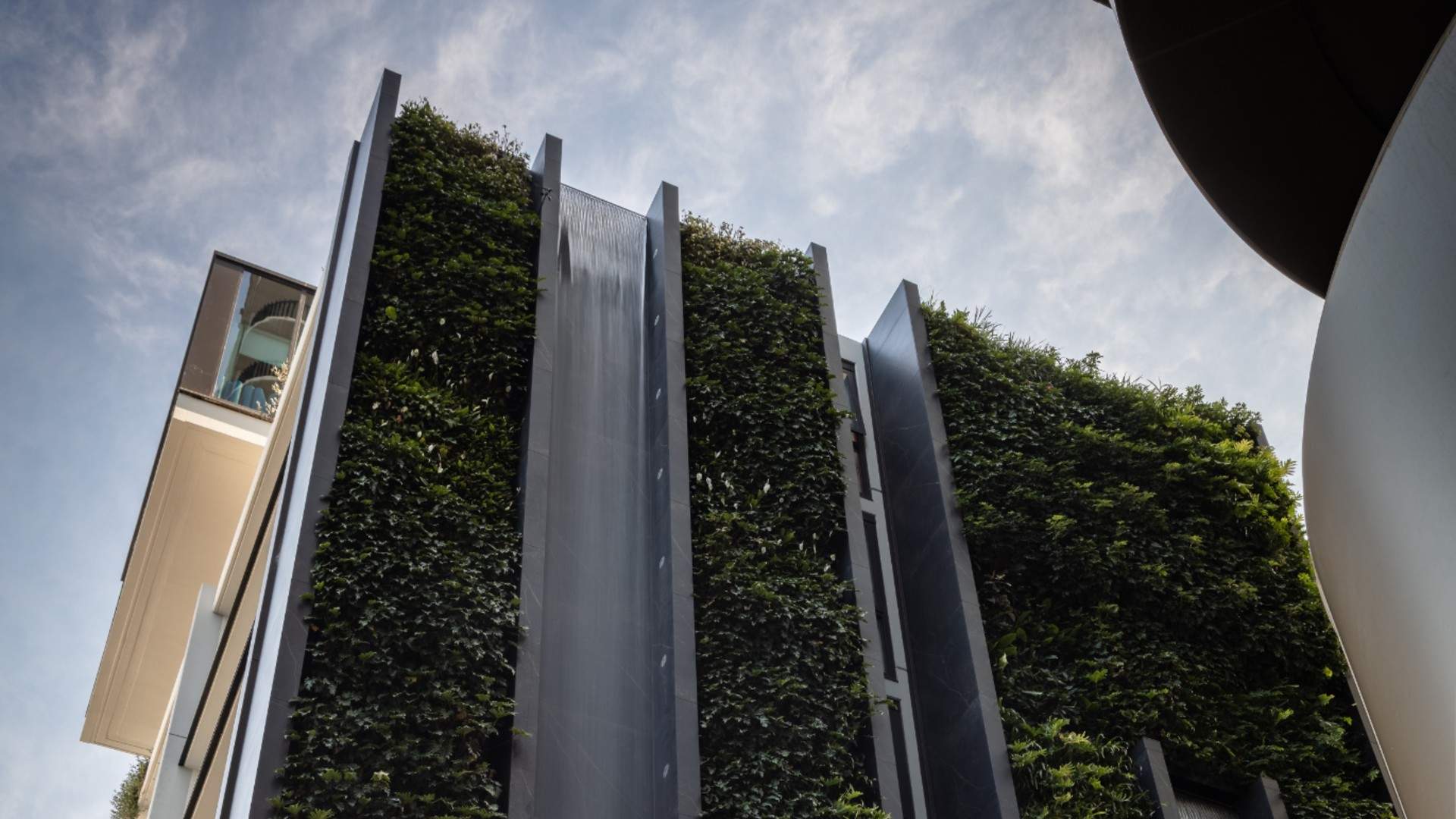 This New Waterloo Retail Precinct Is Home to Australia's Tallest Man ...