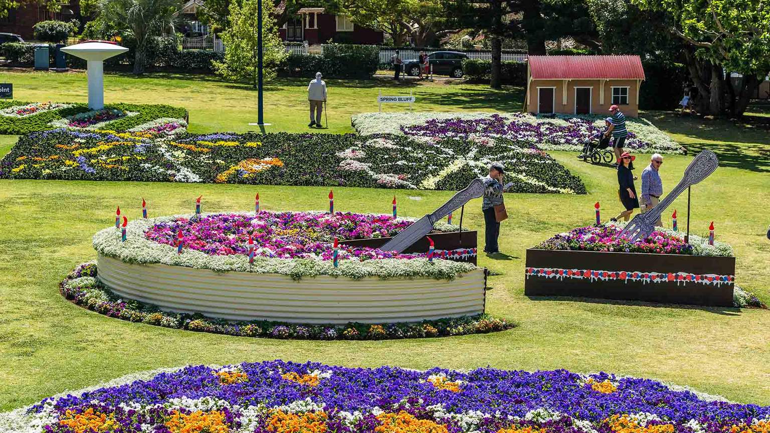 Toowoomba's 2023 Carnival of Flowers Program Is Here — and There'll Be 190,000 Blooms to Frolic ...
